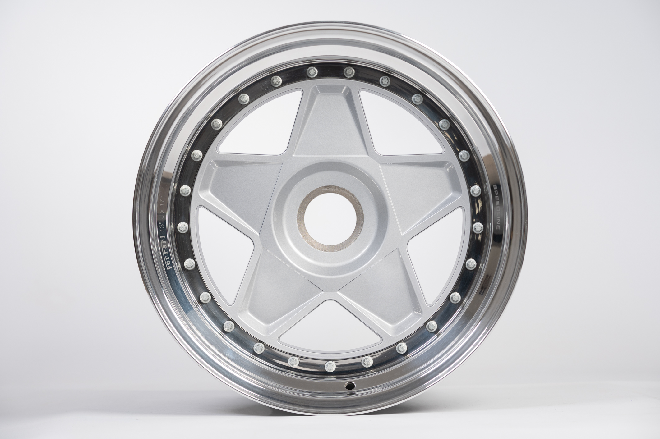 FERRARI F40 - SET OF RESTORED ALLOY WHEELS