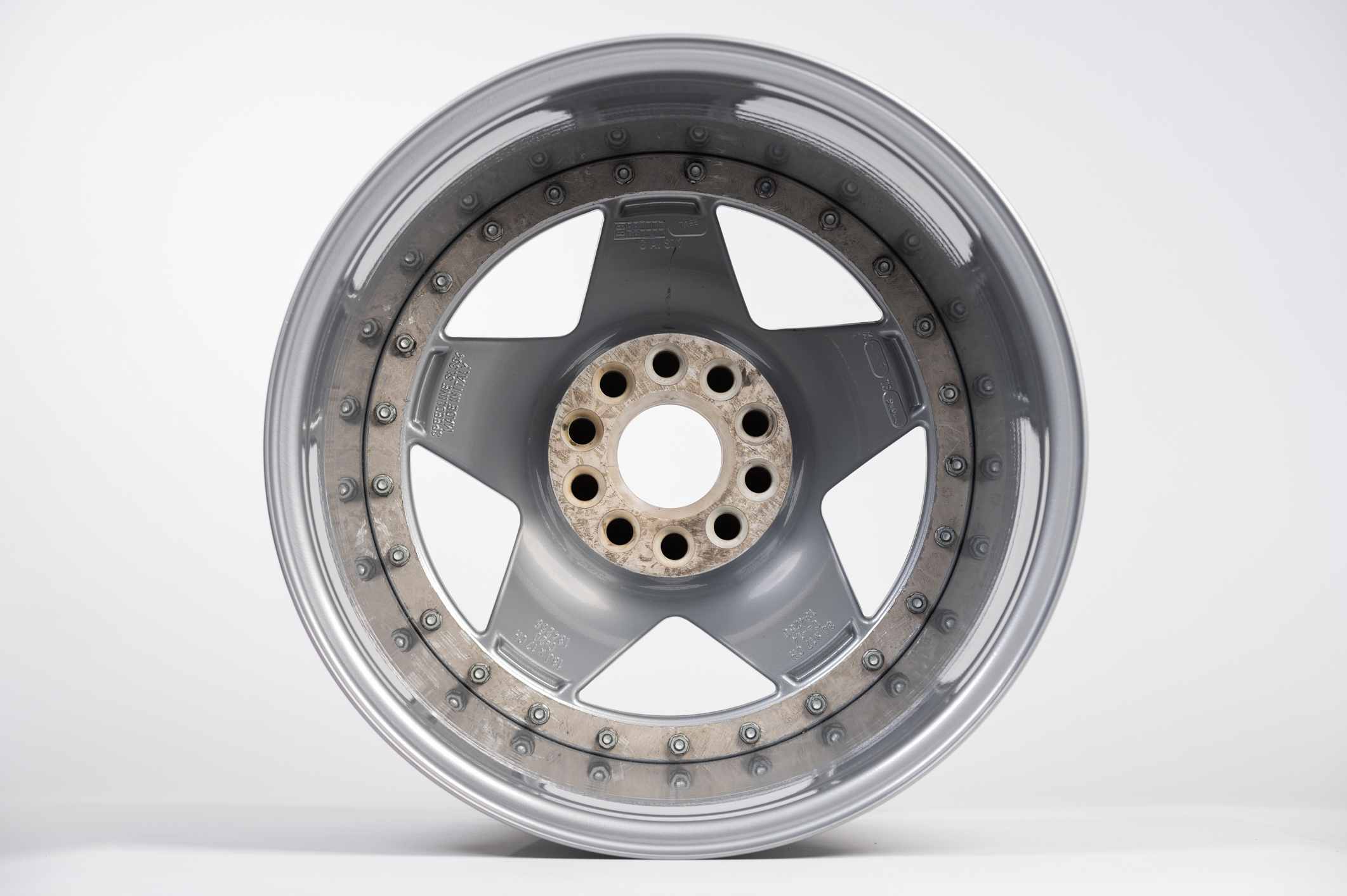 FERRARI F40 - SET OF RESTORED ALLOY WHEELS