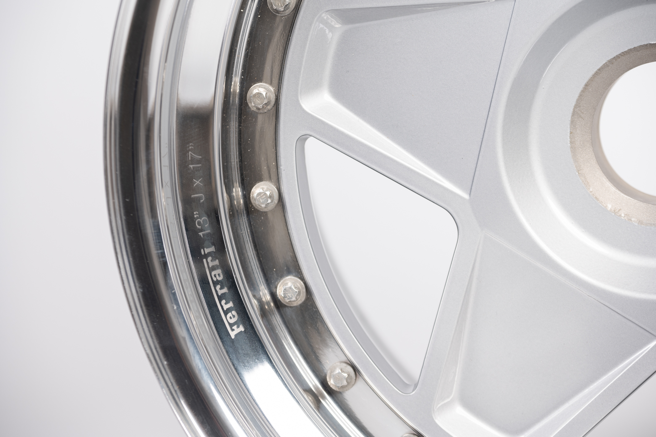 FERRARI F40 - SET OF RESTORED ALLOY WHEELS for sale by auction in Poole ...