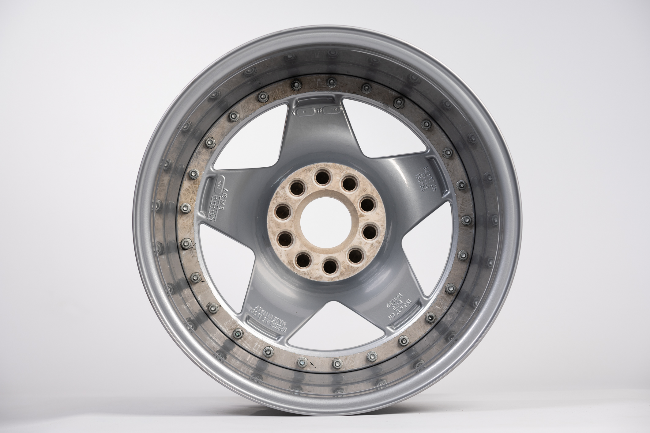 FERRARI F40 - SET OF RESTORED ALLOY WHEELS