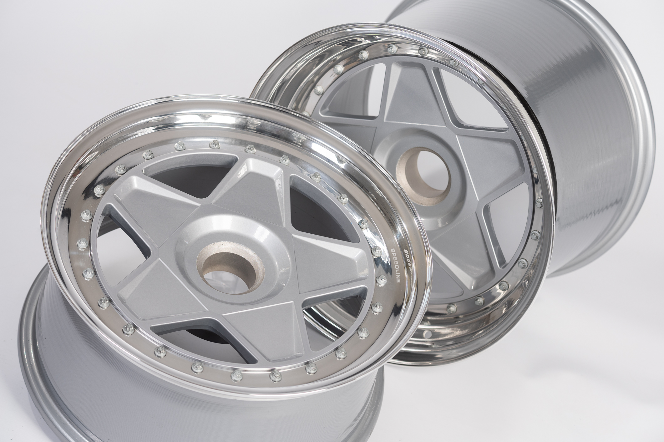 FERRARI F40 - SET OF RESTORED ALLOY WHEELS for sale by auction in Poole ...