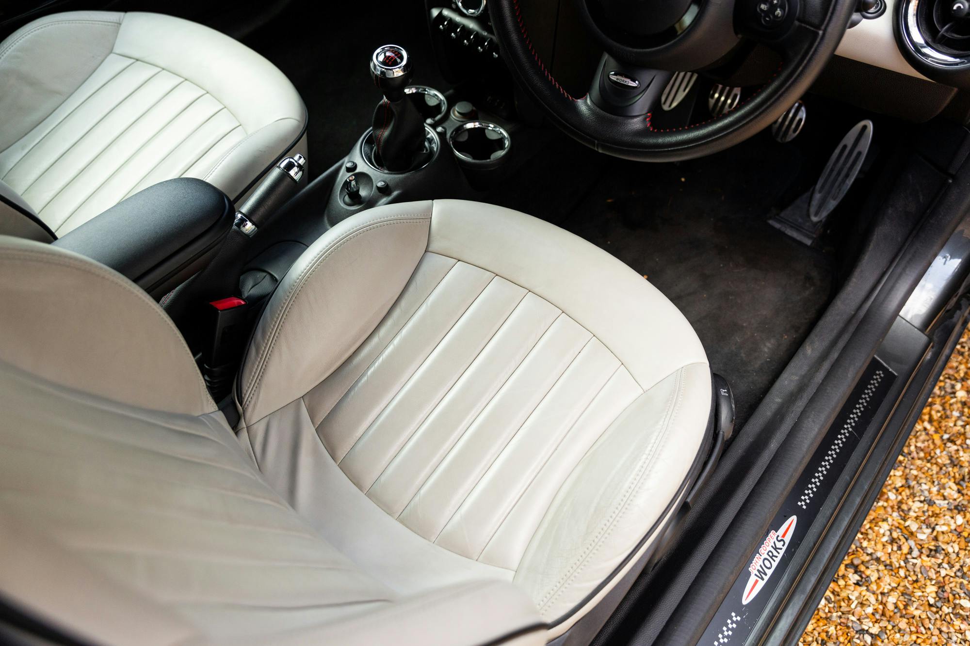 2012 MINI COOPER S (R56) - JCW AERO KIT