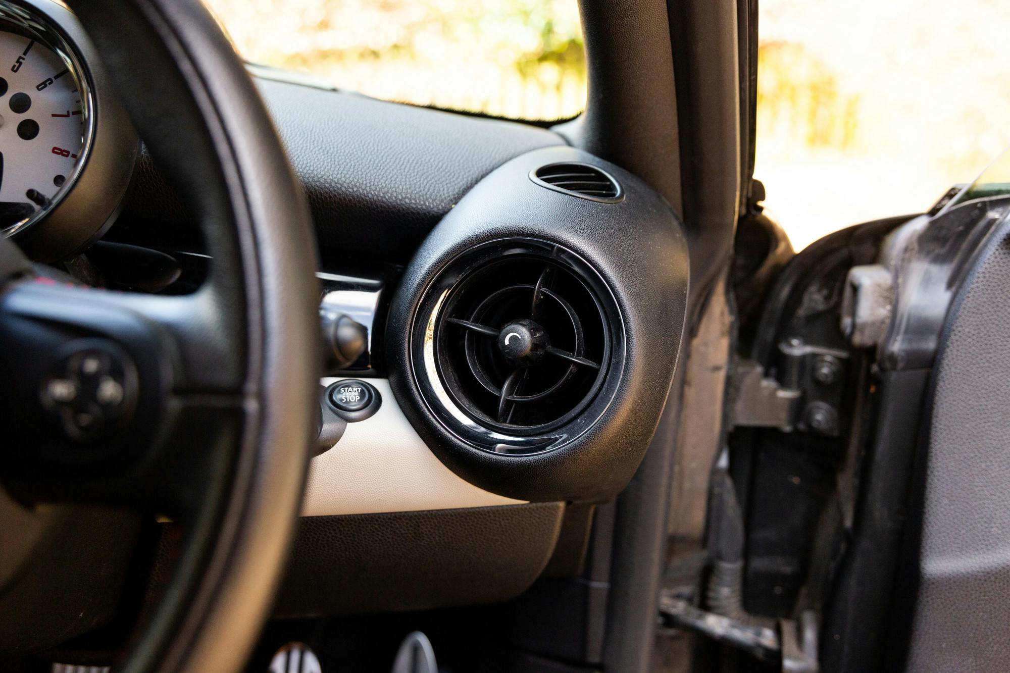 2012 MINI COOPER S (R56) - JCW AERO KIT