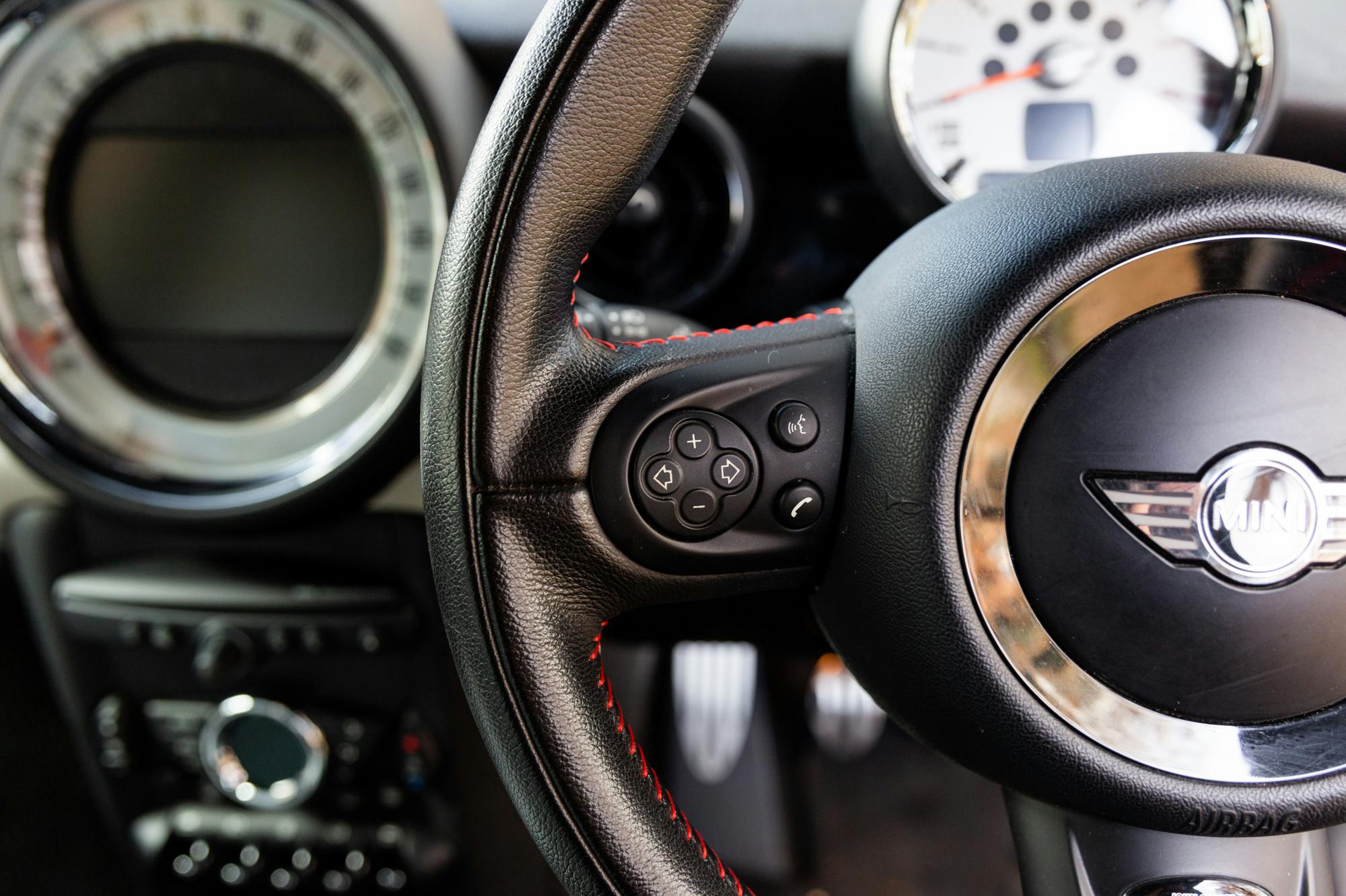 2012 MINI COOPER S (R56) - JCW AERO KIT