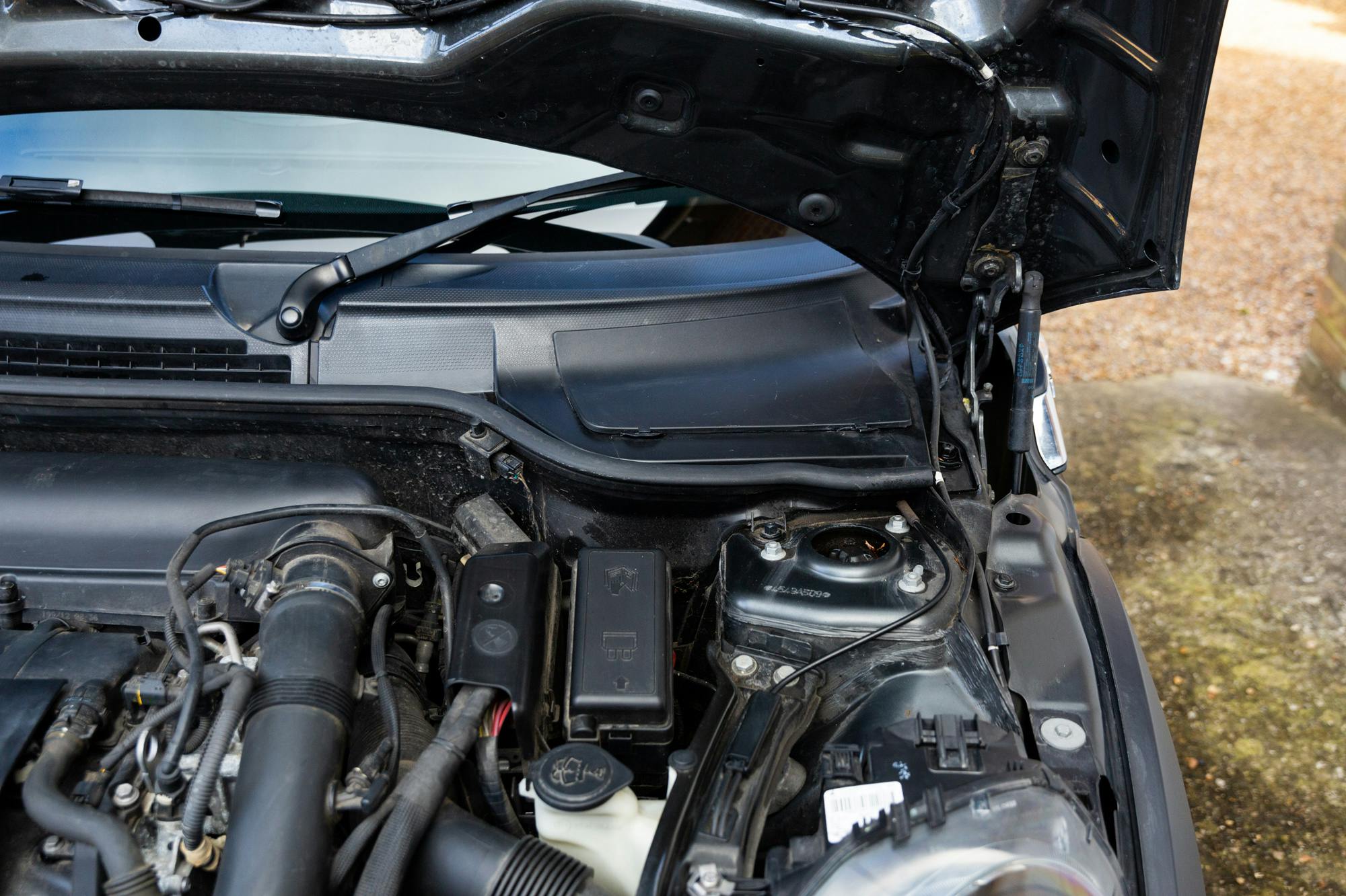 2012 MINI COOPER S (R56) - JCW AERO KIT