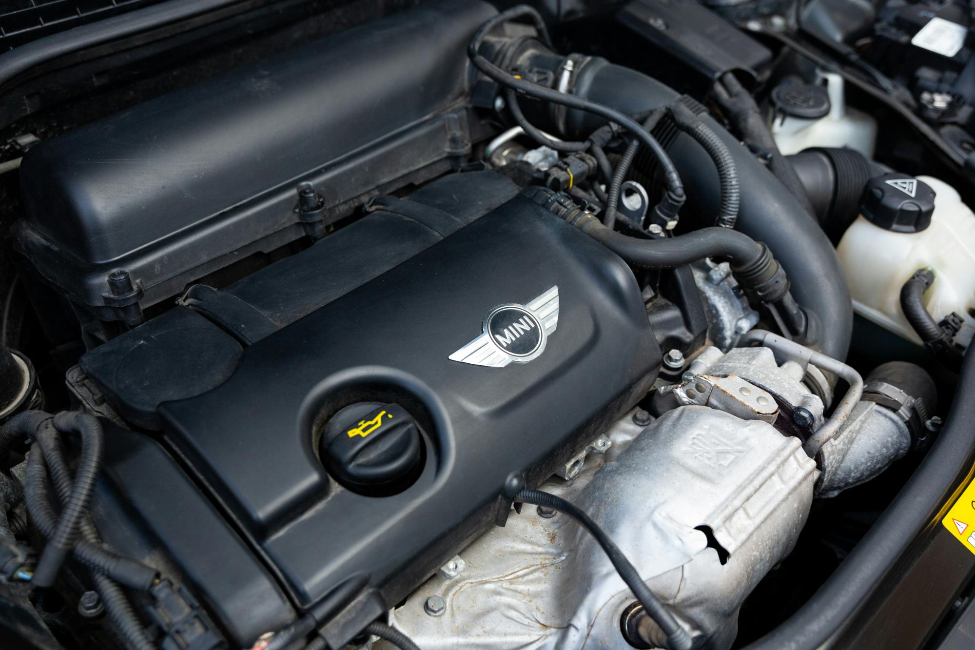 2012 MINI COOPER S (R56) - JCW AERO KIT