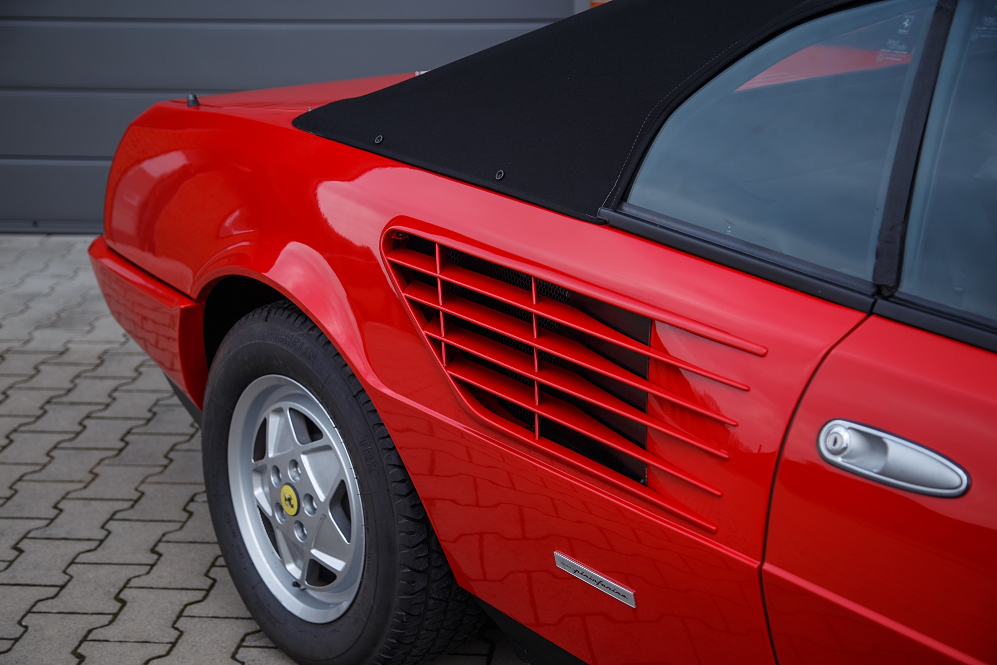 1986 FERRARI MONDIAL 3.2 CABRIOLET
