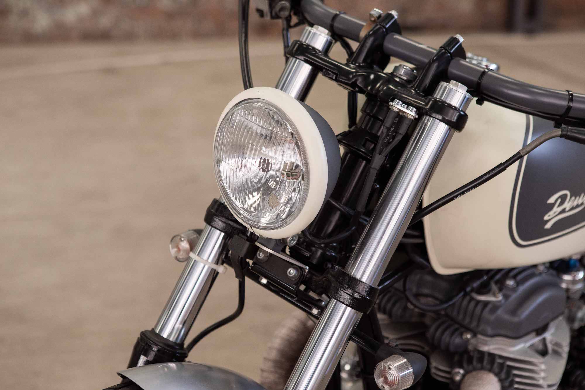 2004 KAWASAKI W650 DEUS CUSTOM BOBBER for sale by auction in Camperdown ...