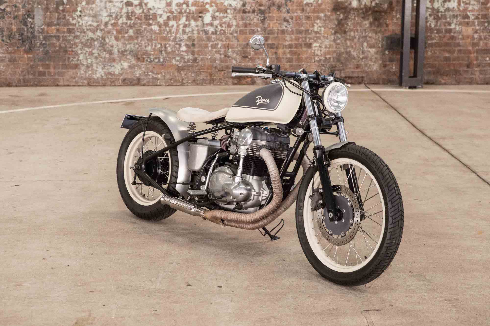 2004 KAWASAKI W650 DEUS CUSTOM BOBBER for sale by auction in Camperdown ...