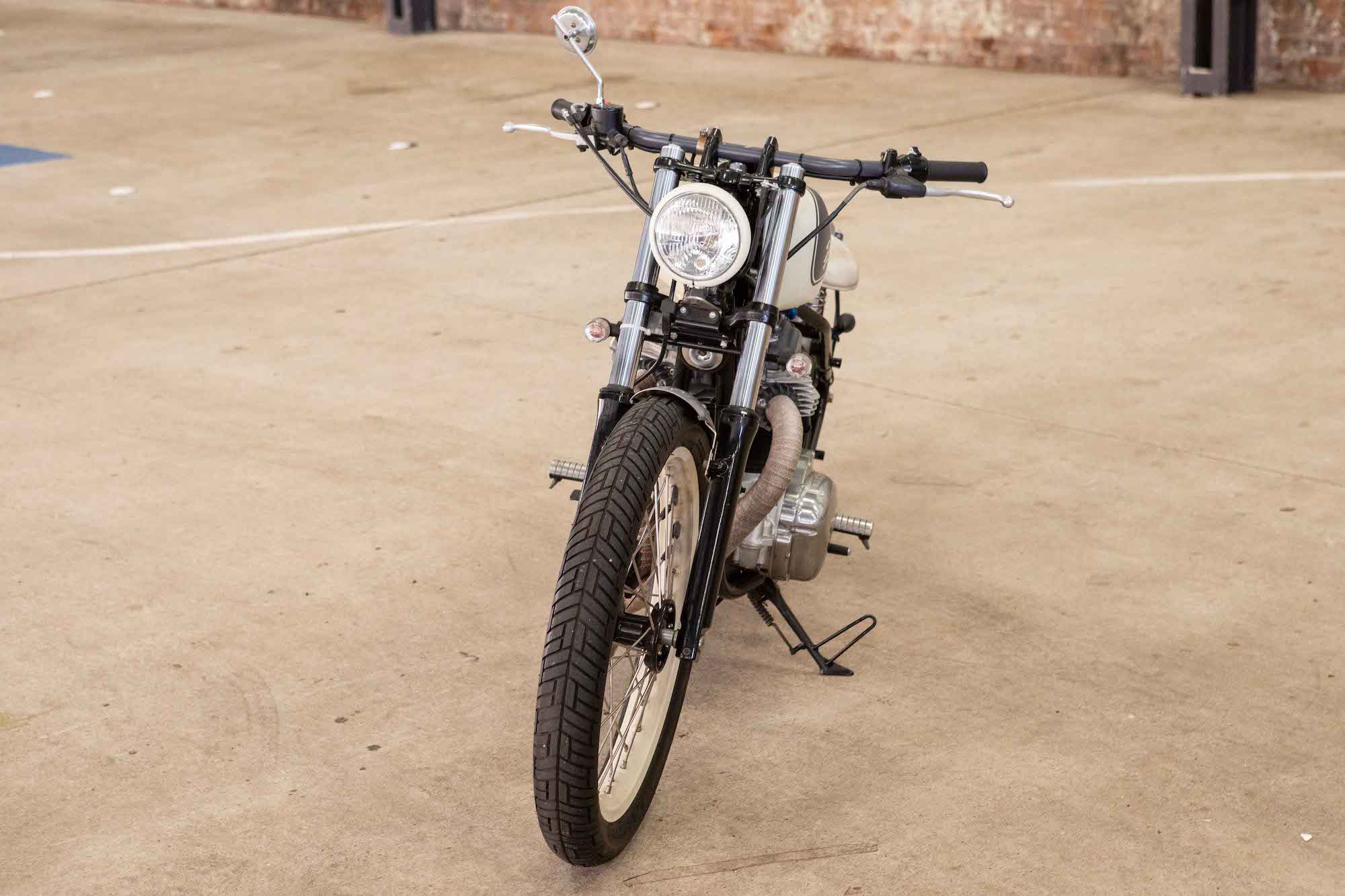 2004 KAWASAKI W650 DEUS CUSTOM BOBBER for sale by auction in Camperdown ...