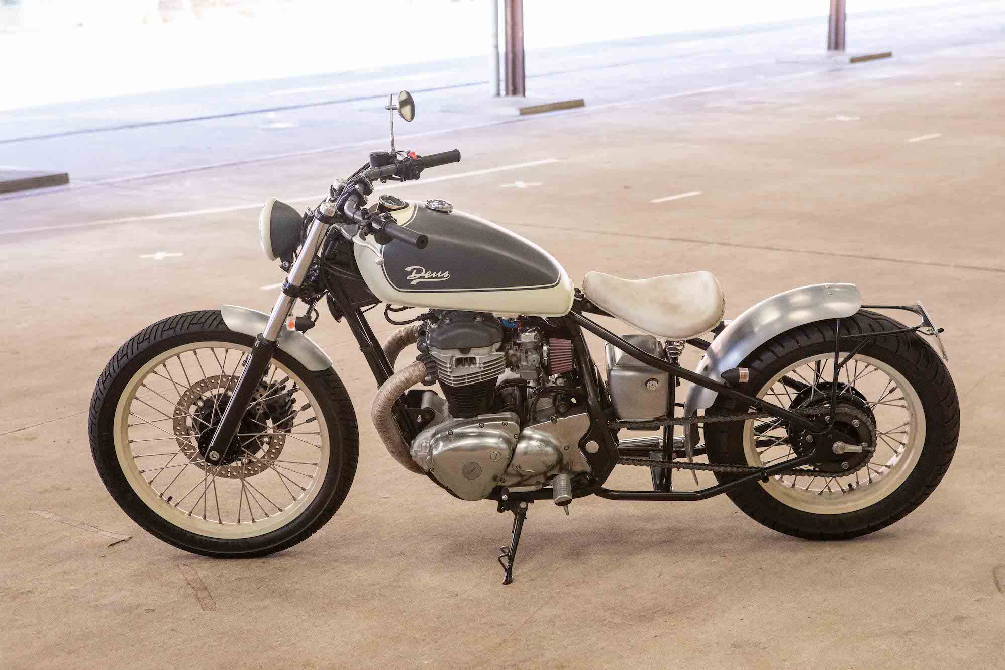 2004 KAWASAKI W650 DEUS CUSTOM BOBBER for sale by auction in Camperdown ...