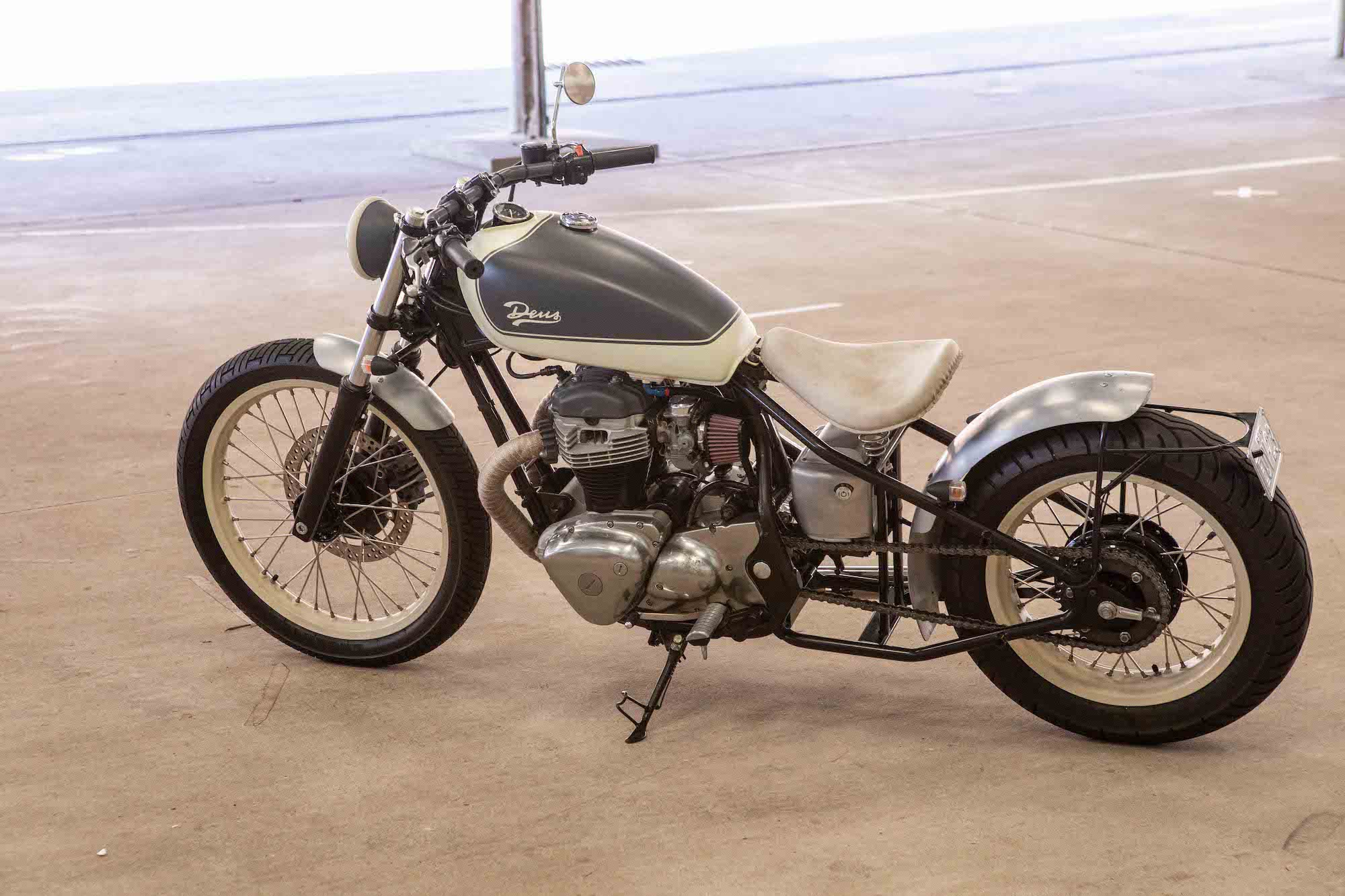 2004 KAWASAKI W650 DEUS CUSTOM BOBBER for sale by auction in Camperdown ...