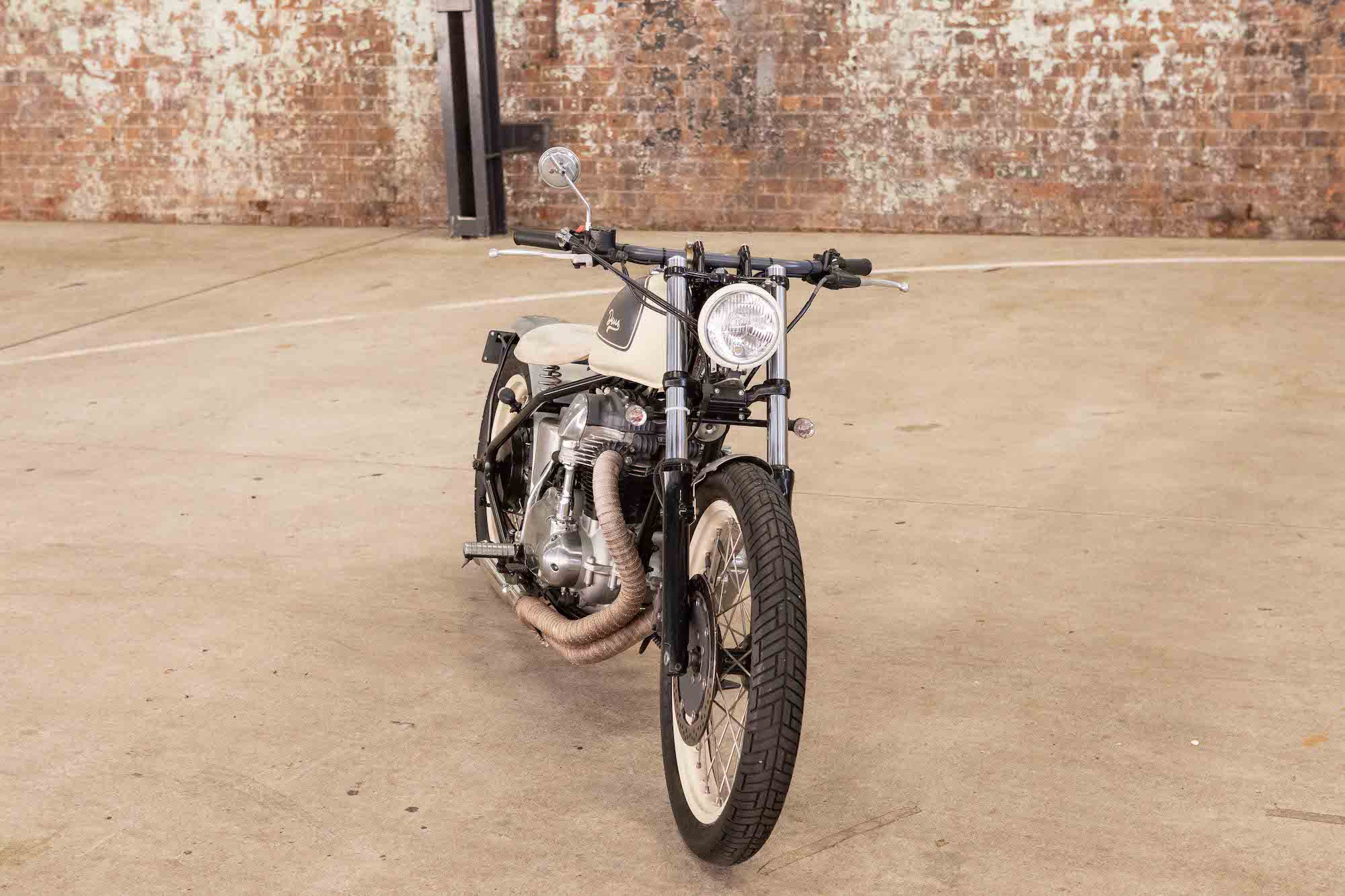 2004 KAWASAKI W650 DEUS CUSTOM BOBBER for sale by auction in Camperdown ...