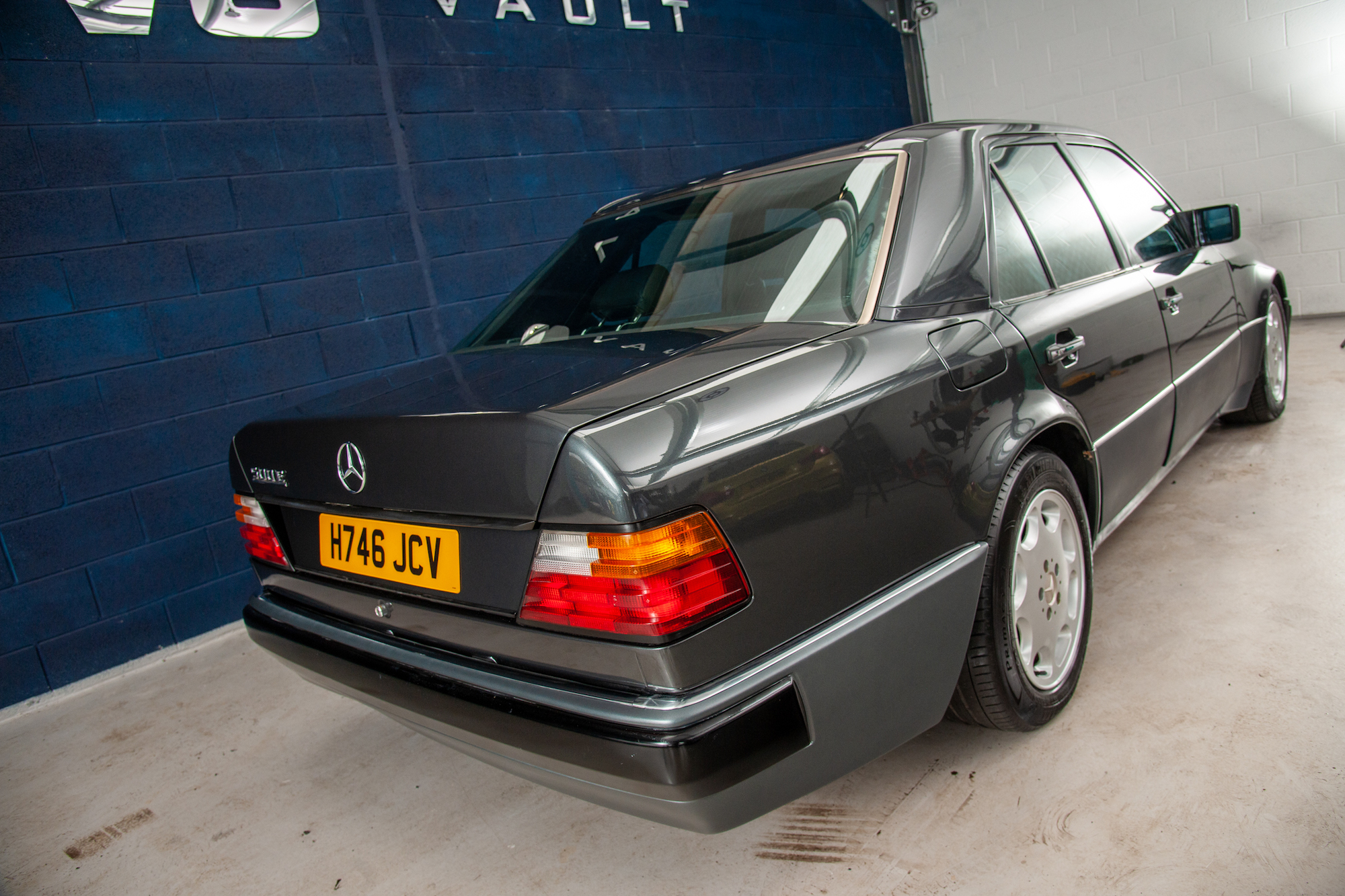 1991 MERCEDES-BENZ (W124) 500E