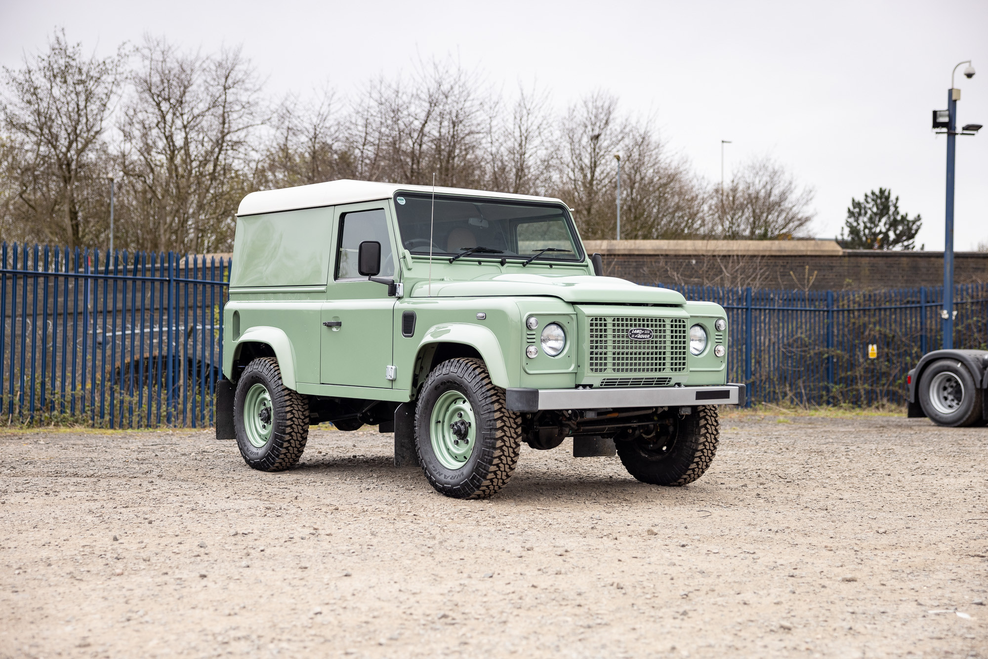2016 LAND ROVER DEFENDER 90 HERITAGE - 201 MILES