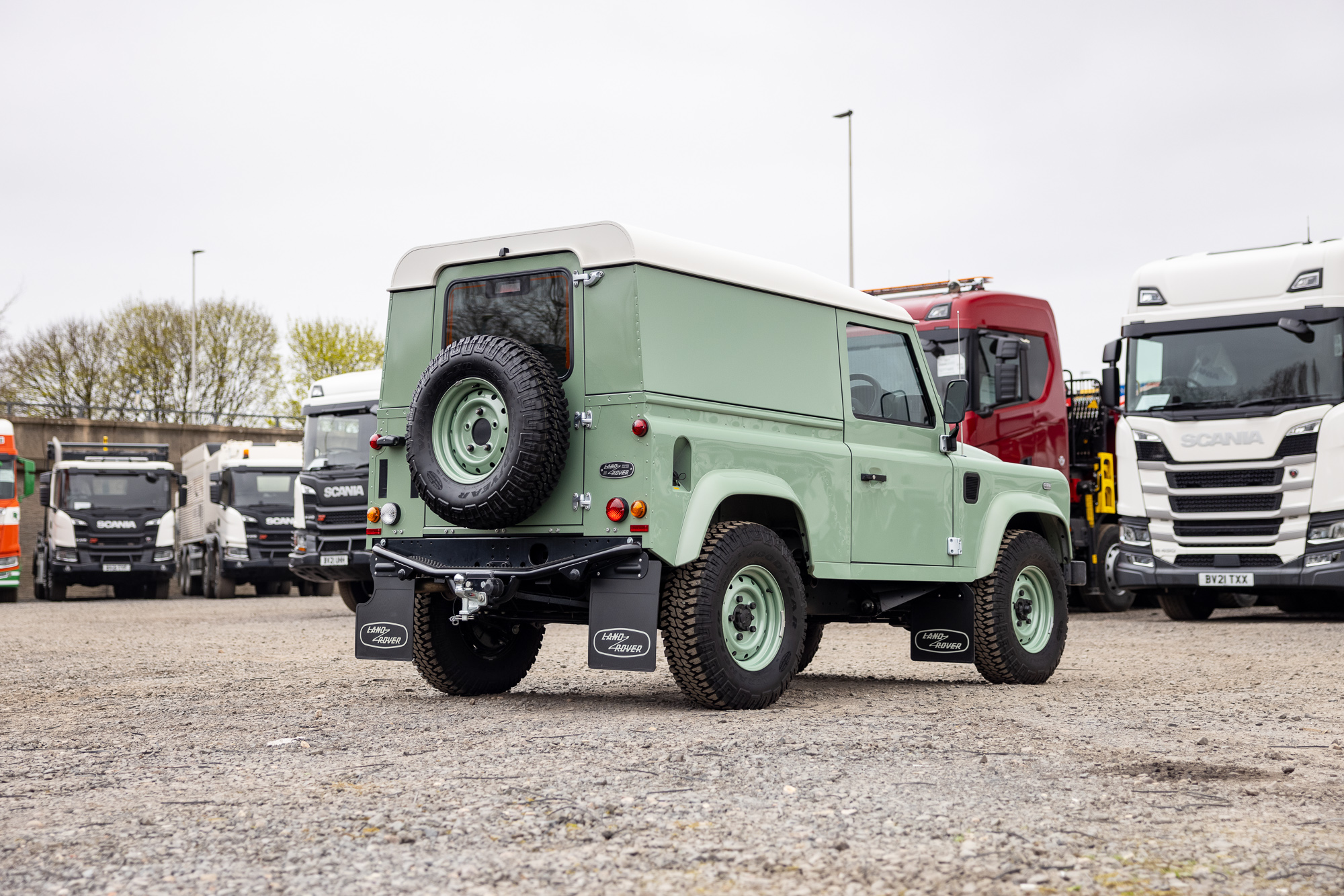 2016 LAND ROVER DEFENDER 90 HERITAGE - 201 MILES