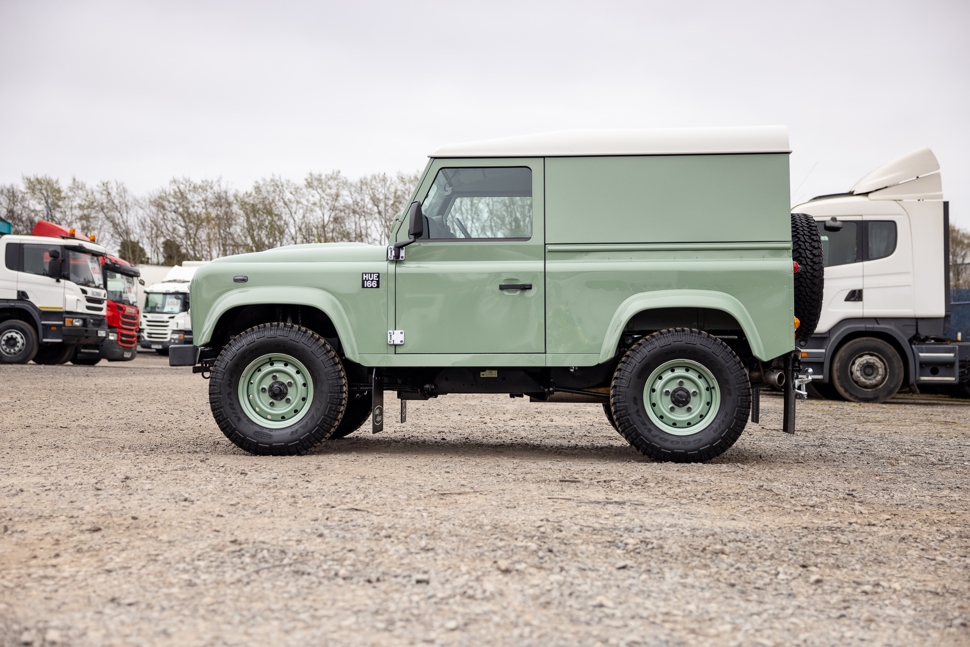 2016 LAND ROVER DEFENDER 90 HERITAGE - 201 MILES
