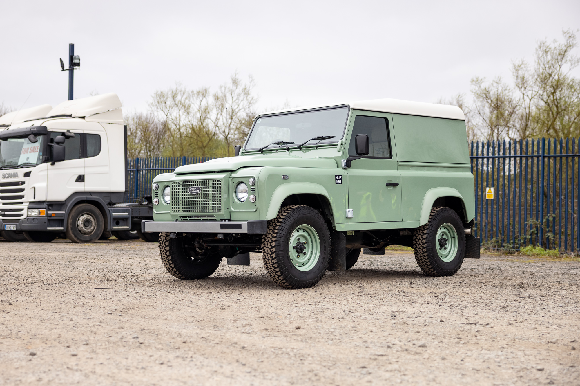 2016 LAND ROVER DEFENDER 90 HERITAGE - 201 MILES