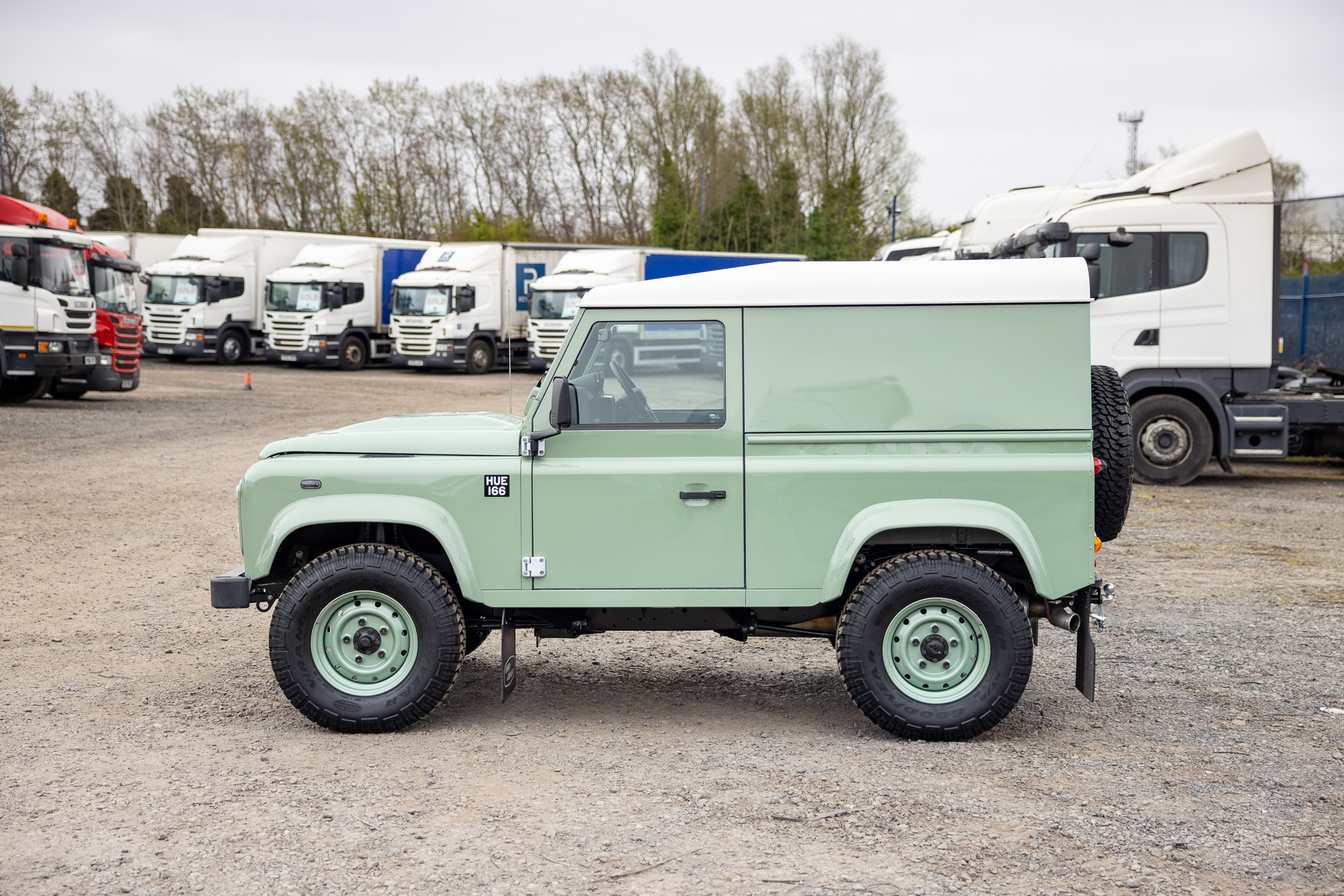 2016 LAND ROVER DEFENDER 90 HERITAGE - 201 MILES