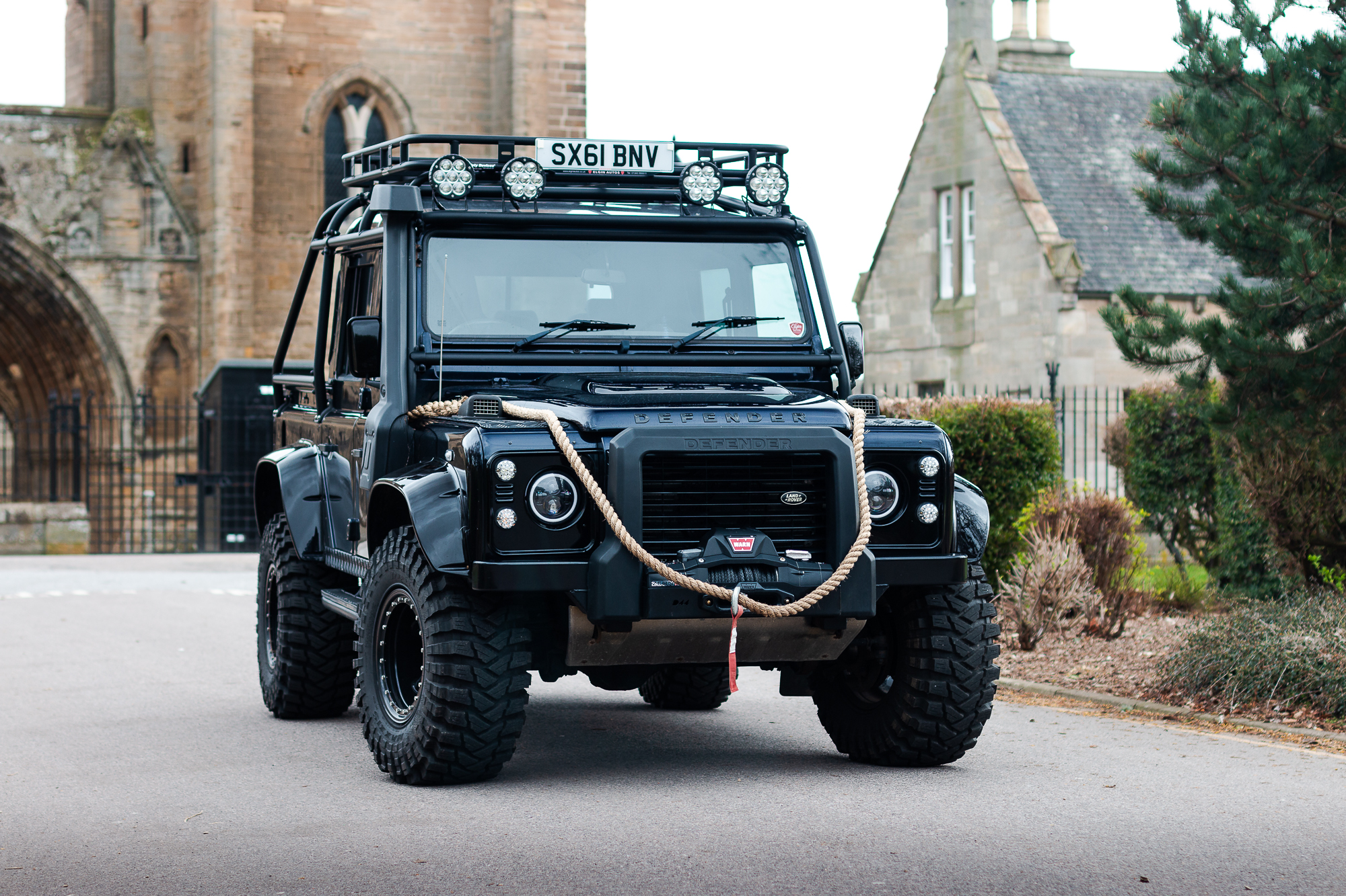 2011 LAND ROVER DEFENDER 110 XS - SPECTRE EVOCATION