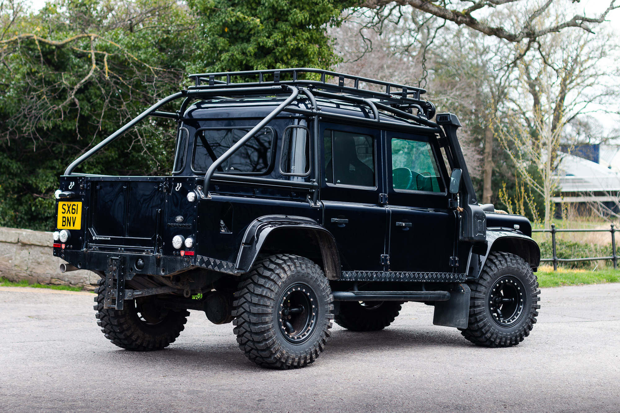 2011 LAND ROVER DEFENDER 110 XS - SPECTRE EVOCATION