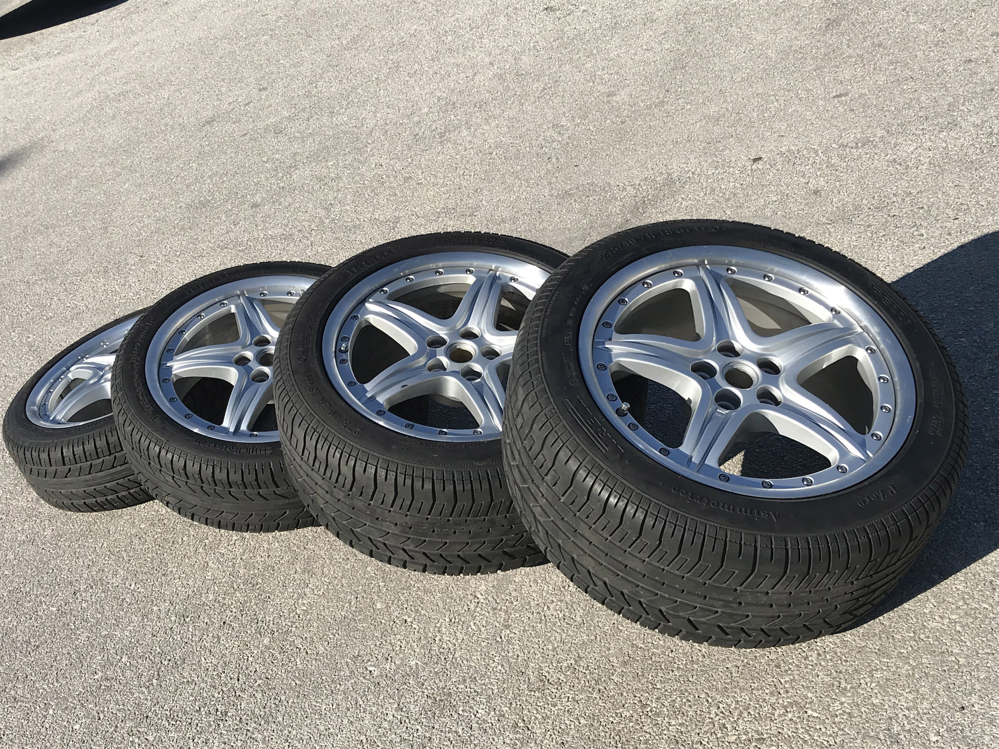 FERRARI 360 - ORIGINAL WHEELS AND TYRES