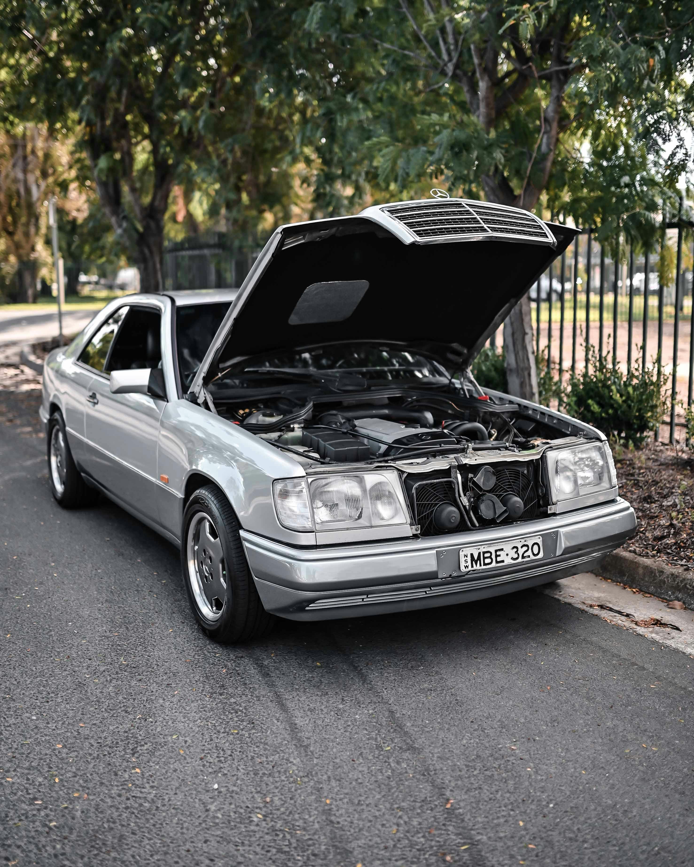 1994 MERCEDES-BENZ (W124) E320