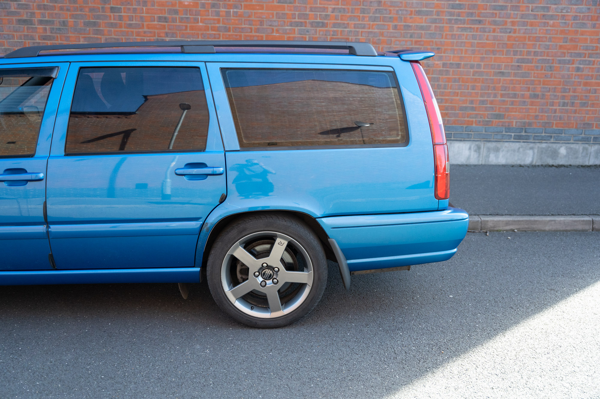 1999 VOLVO V70 R AWD (PHASE 3) for sale by auction in Lincolnshire ...