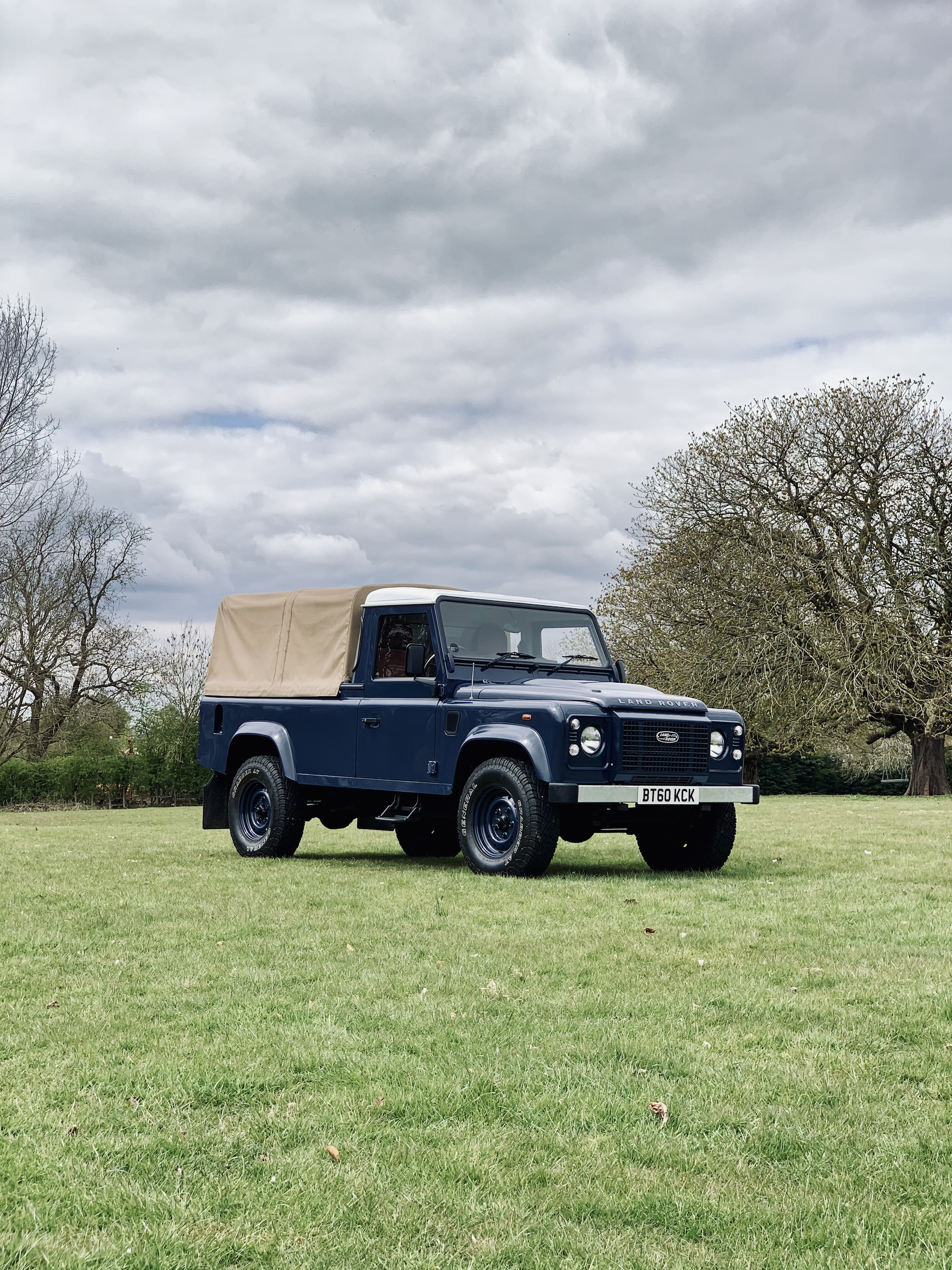 2011 LAND ROVER DEFENDER 110 SINGLE CAB PICKUP