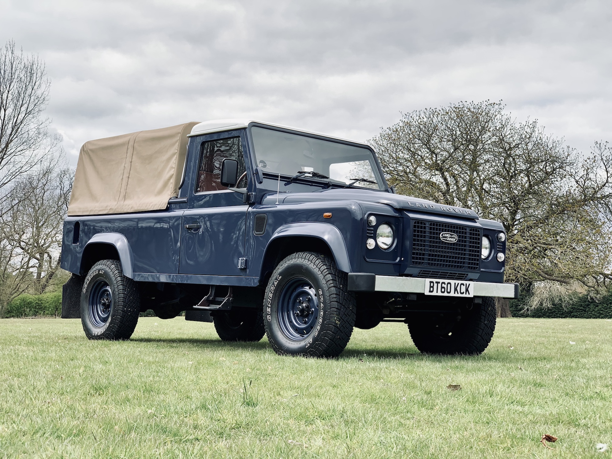 2011 LAND ROVER DEFENDER 110 SINGLE CAB PICKUP