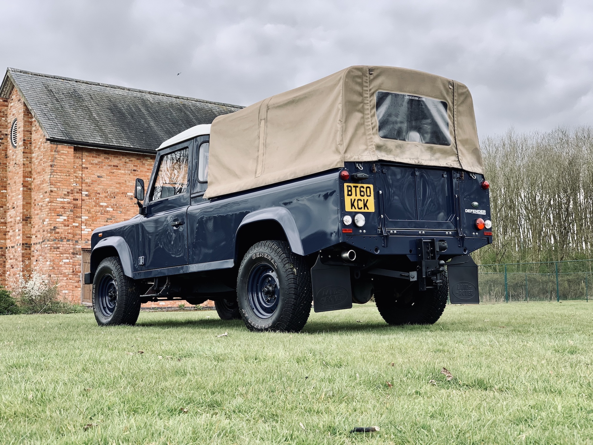 2011 LAND ROVER DEFENDER 110 SINGLE CAB PICKUP
