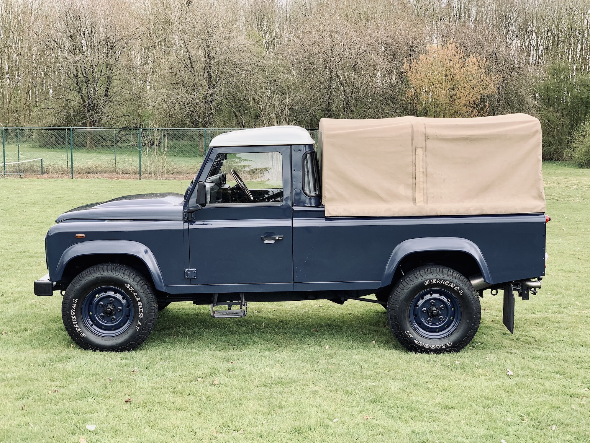 2011 LAND ROVER DEFENDER 110 SINGLE CAB PICKUP
