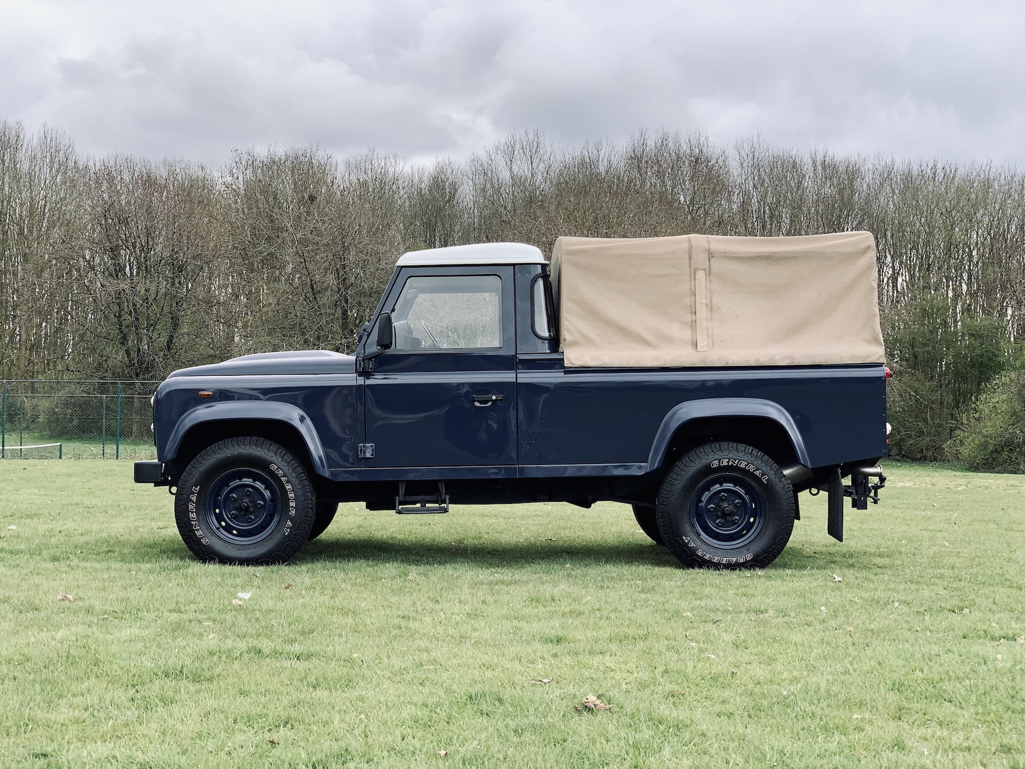 2011 LAND ROVER DEFENDER 110 SINGLE CAB PICKUP