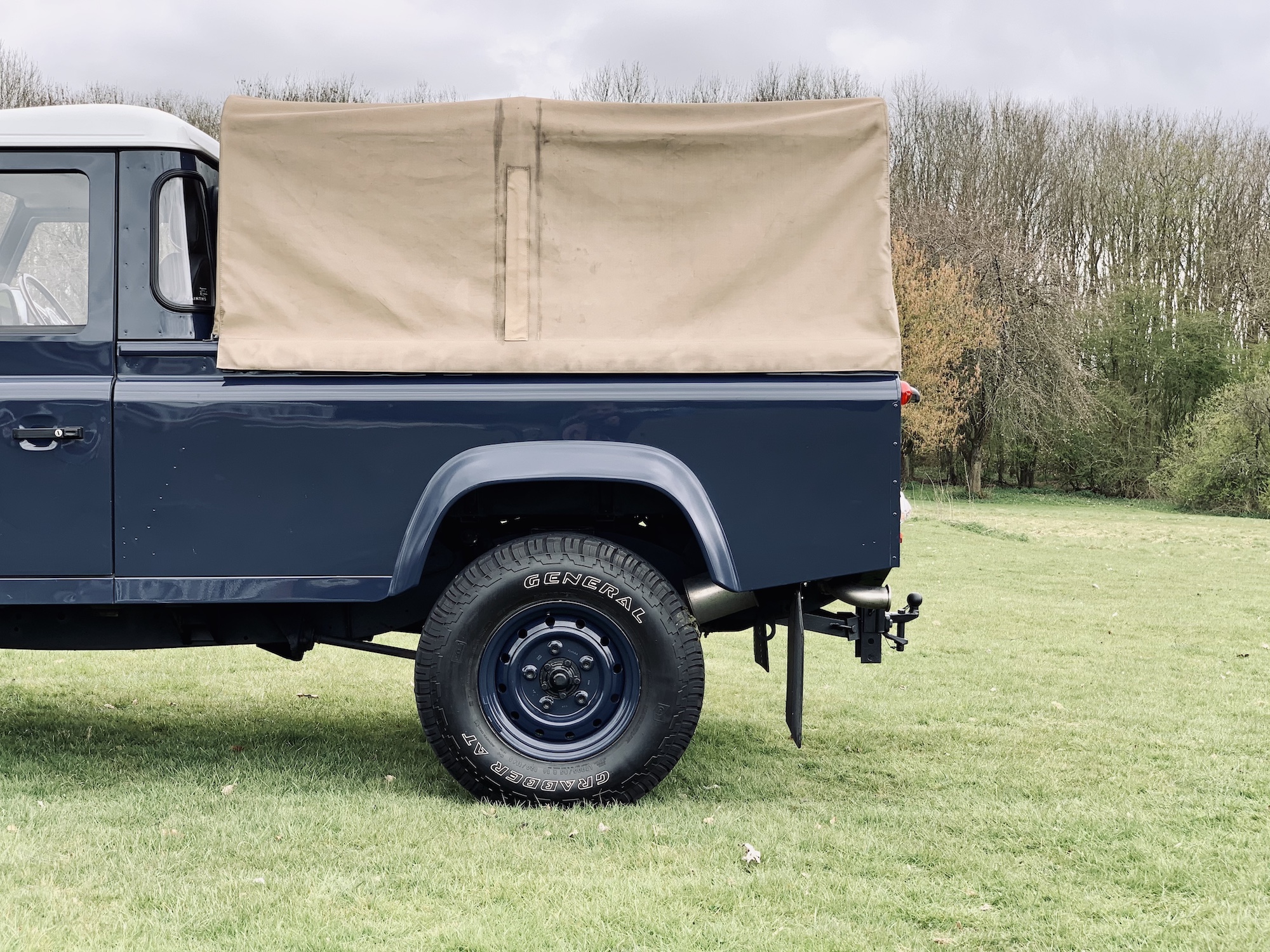 2011 LAND ROVER DEFENDER 110 SINGLE CAB PICKUP