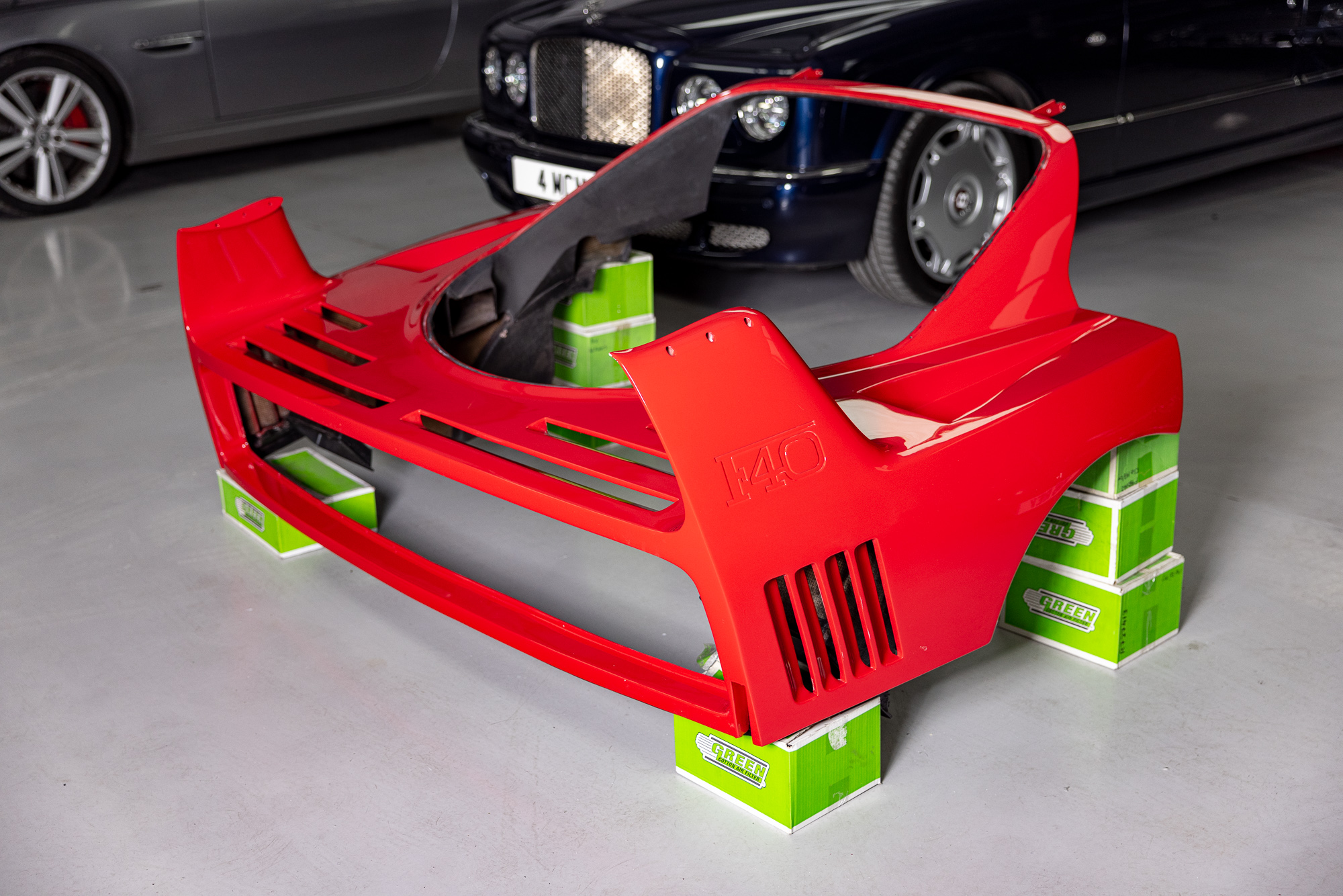FERRARI F40 REAR CLAMSHELL