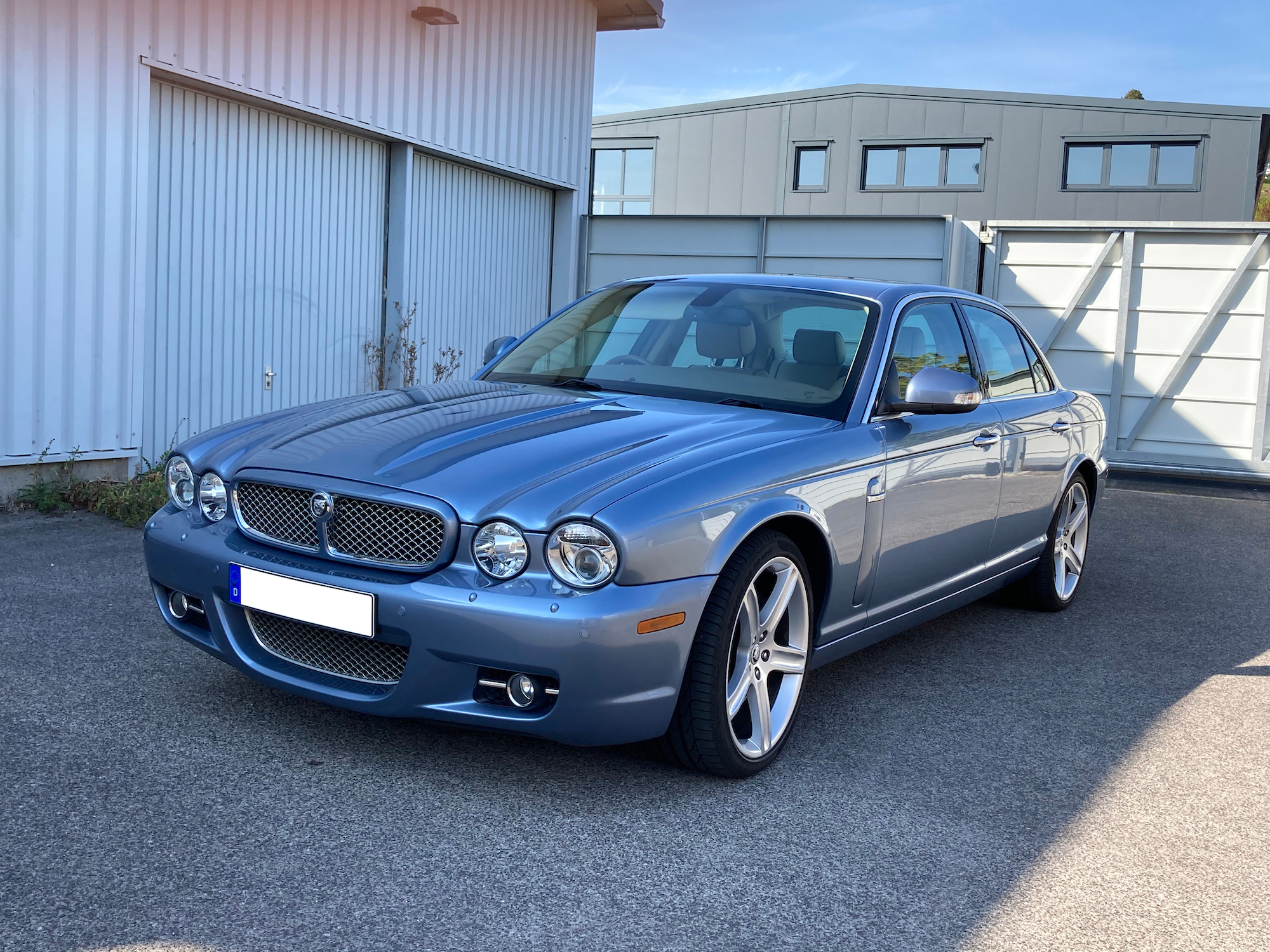 2009 JAGUAR XJ SOVEREIGN for sale by auction in Bamberg, Germany