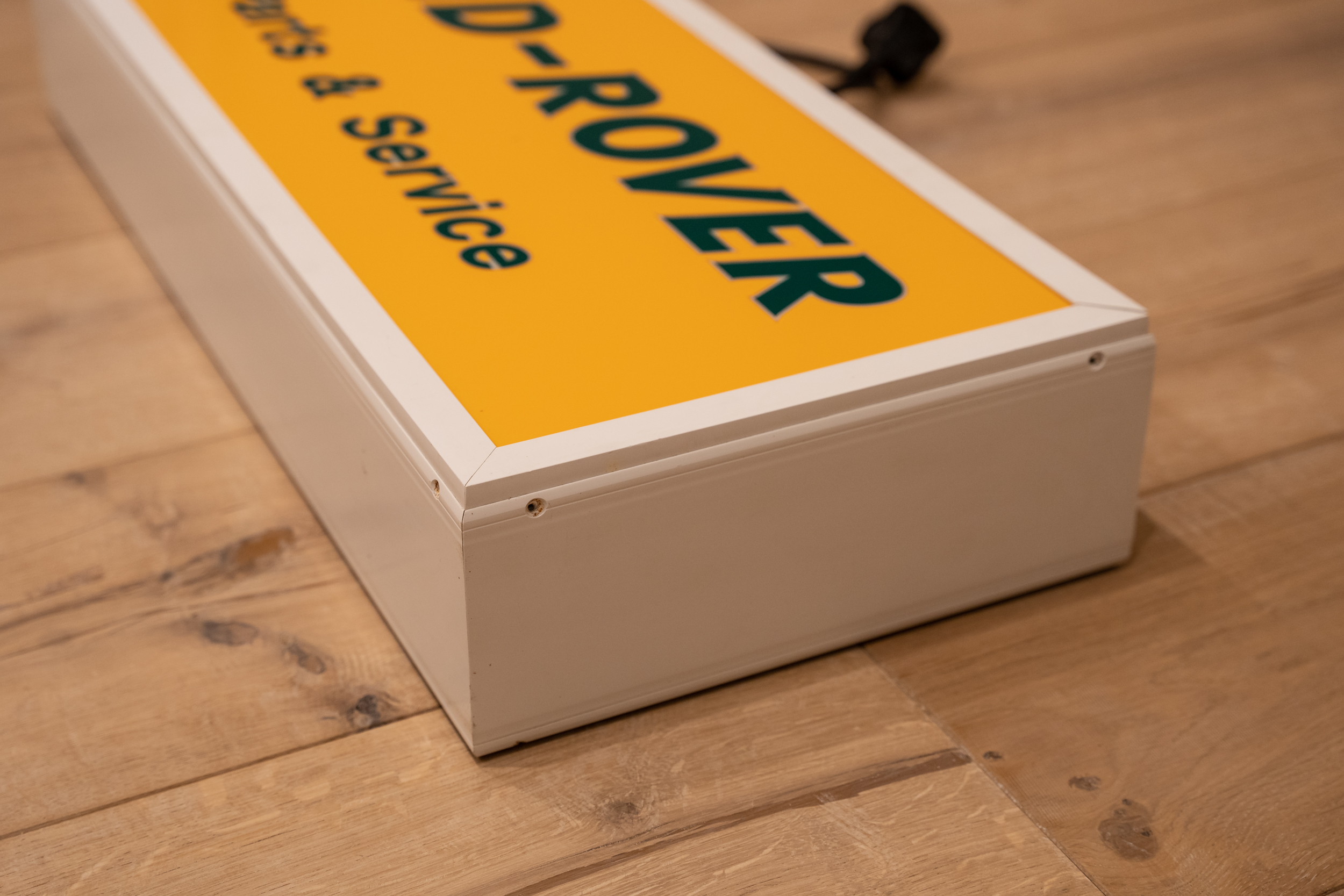 LAND ROVER ILLUMINATED ORIGINAL PARTS AND SERVICE SIGN for sale by ...