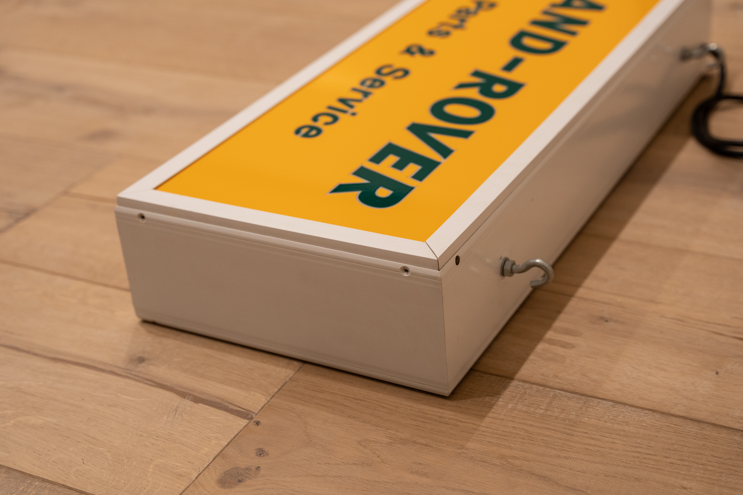 LAND ROVER ILLUMINATED ORIGINAL PARTS AND SERVICE SIGN for sale by ...