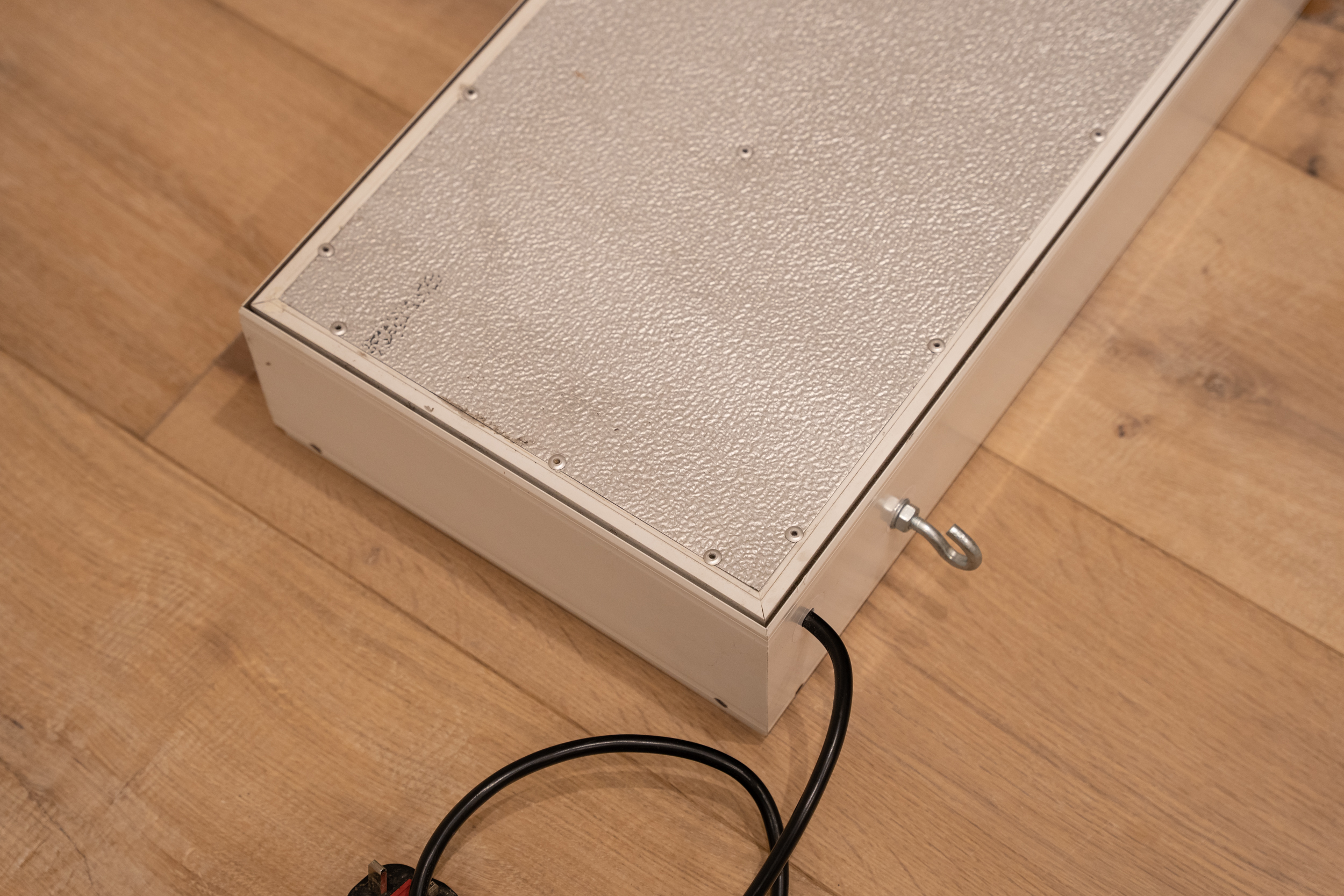 LAND ROVER ILLUMINATED ORIGINAL PARTS AND SERVICE SIGN for sale by ...