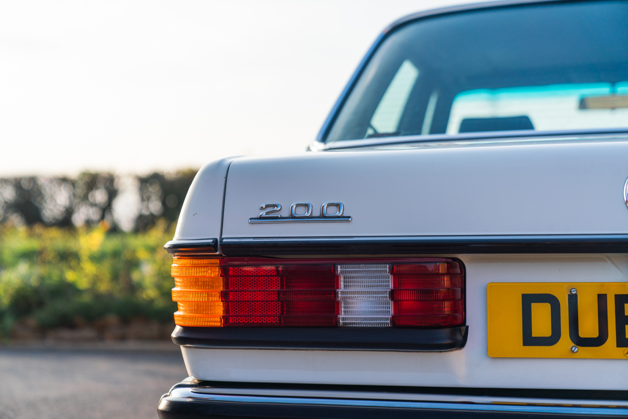 1982 MERCEDES-BENZ (W123) 200 for sale by auction in Banbury ...