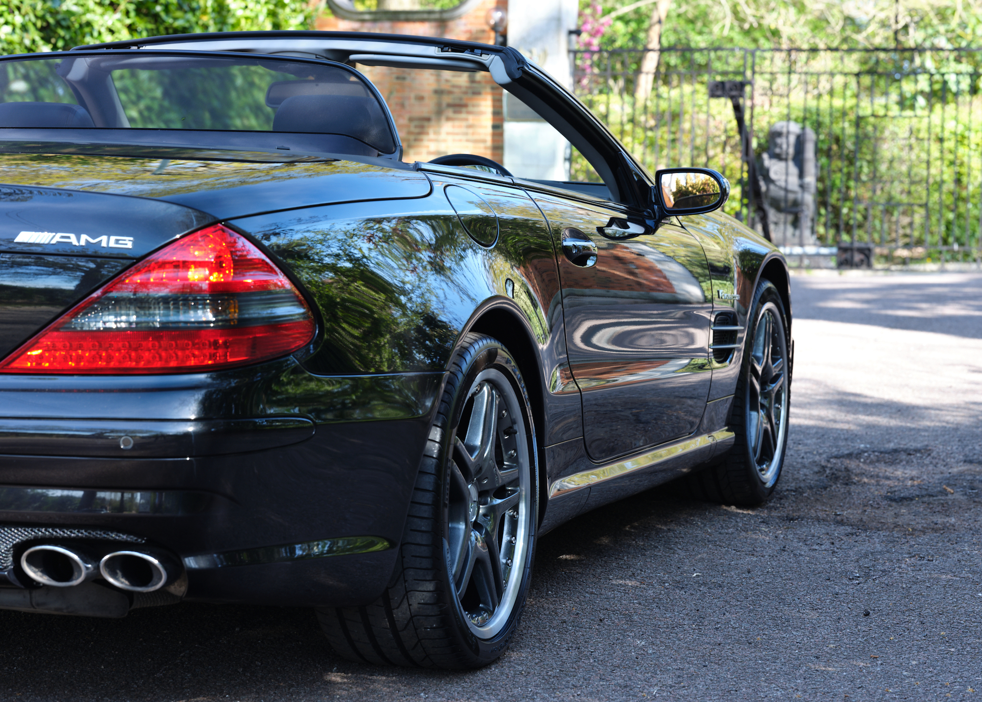 2007 MERCEDES-BENZ SL55 AMG - PERFORMANCE PACK