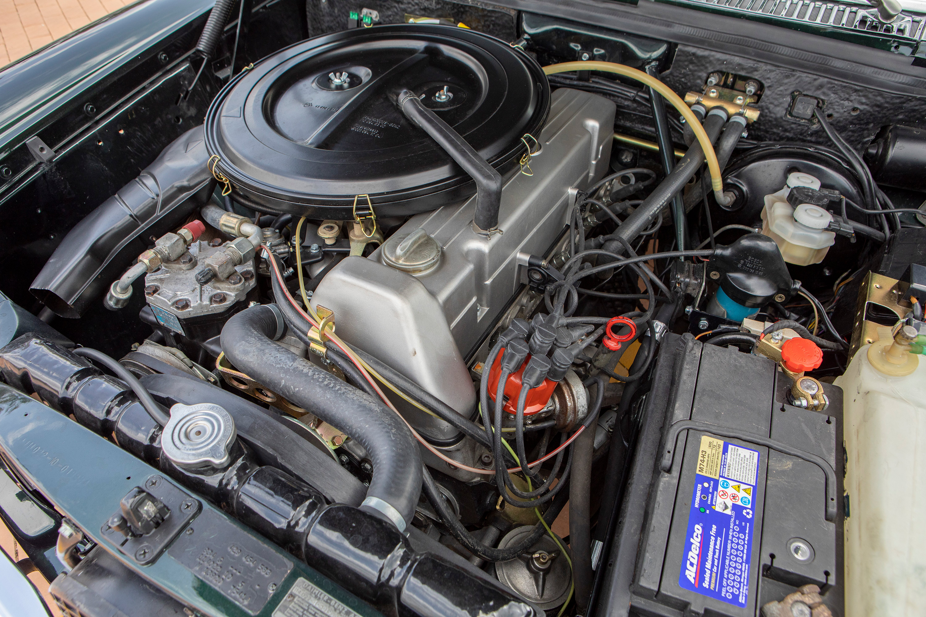 1973 MERCEDES-BENZ (W114) 250 CE for sale in Athens , Greece