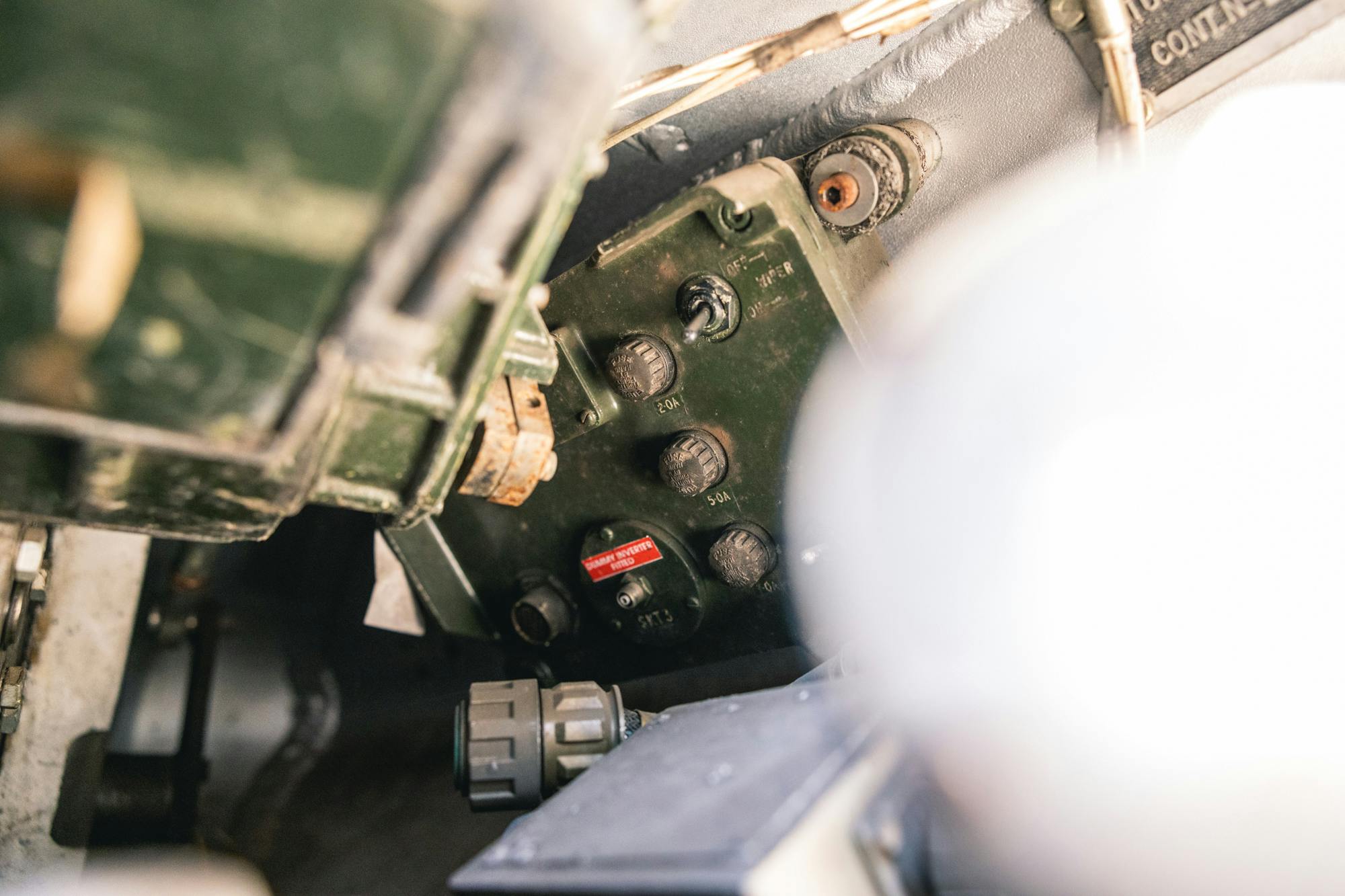 NO RESERVE: ALVIS SABRE LIGHT TANK