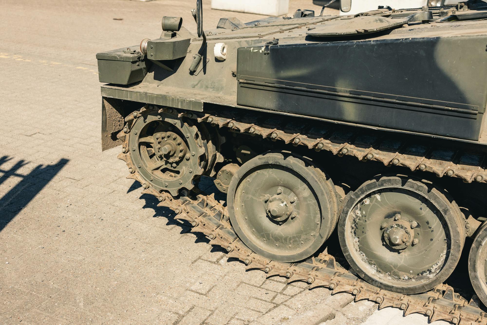 NO RESERVE: ALVIS SABRE LIGHT TANK