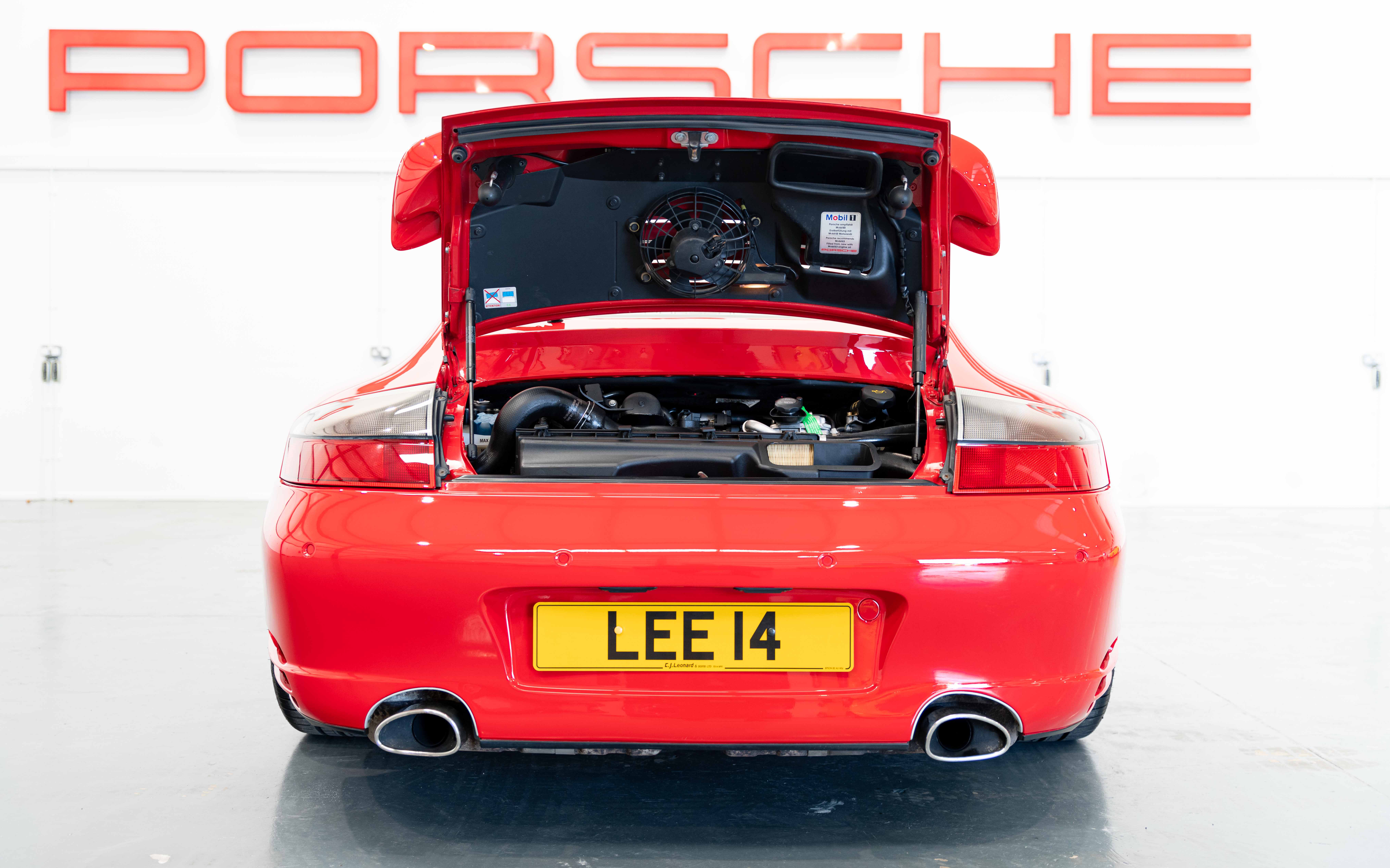 NO RESERVE: 2004 PORSCHE 911 (996) TURBO