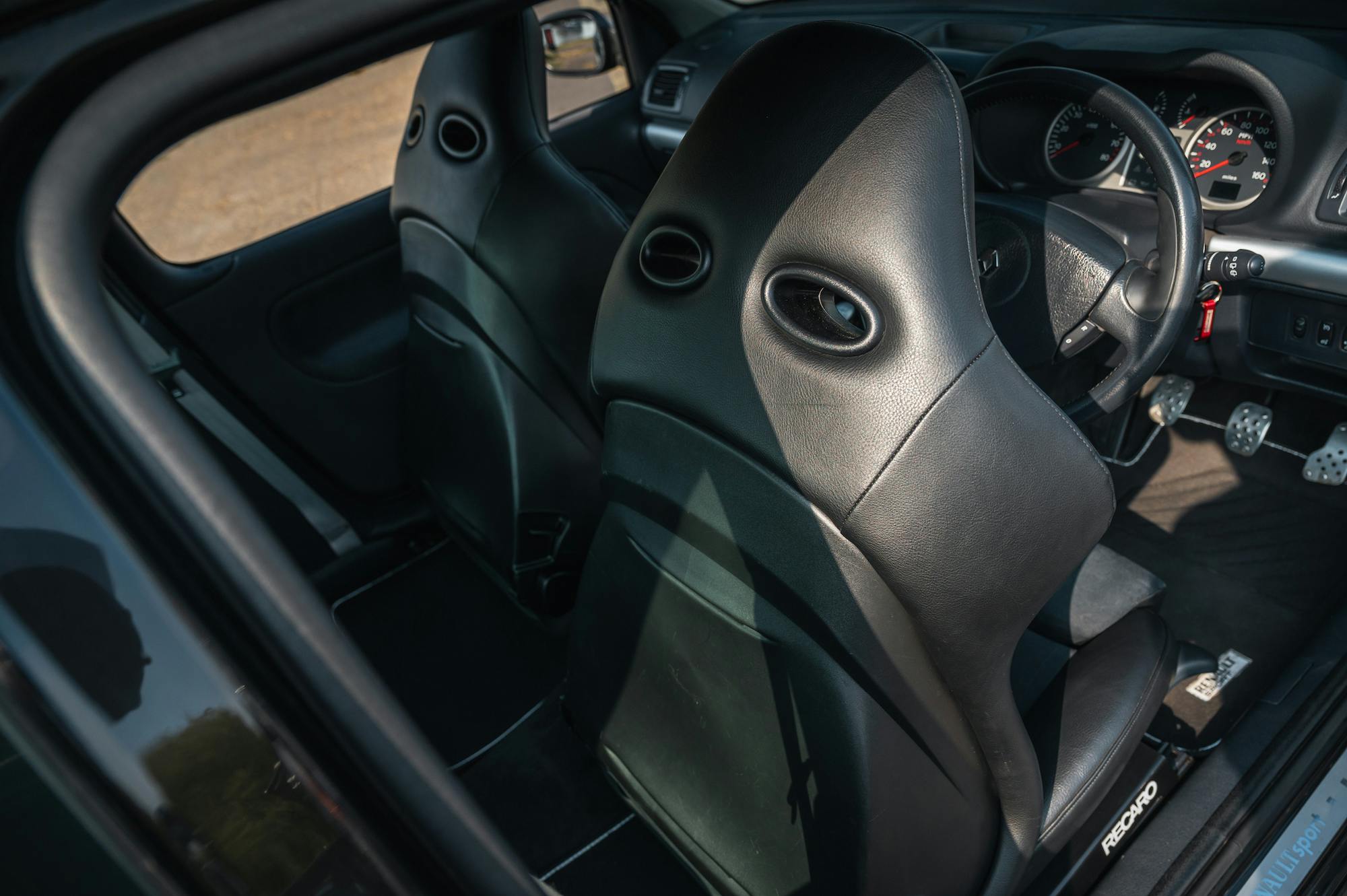 2005 RENAULTSPORT CLIO 182 - CUP PACKS