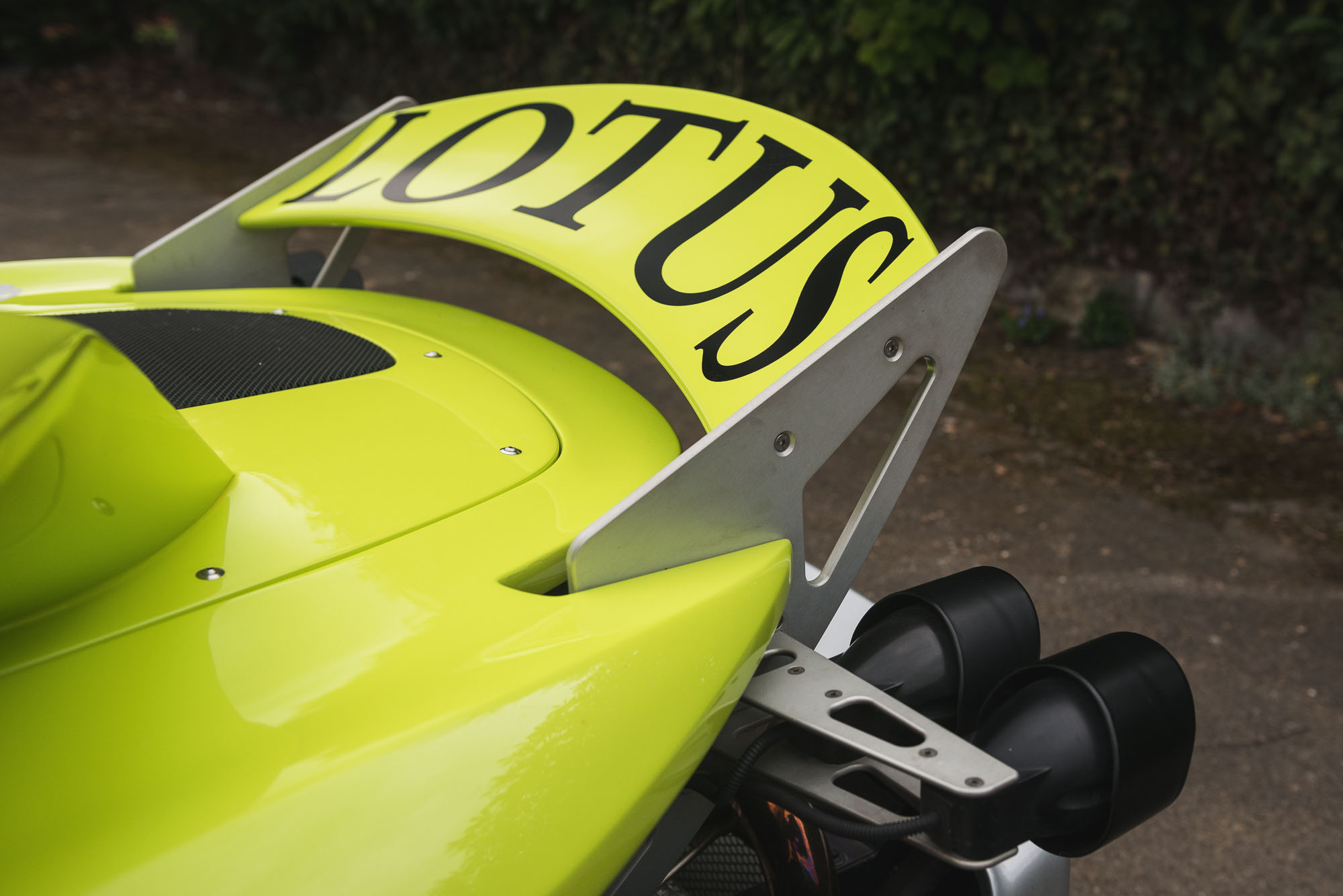 2000 LOTUS 340R for sale by auction in Beauvais, France