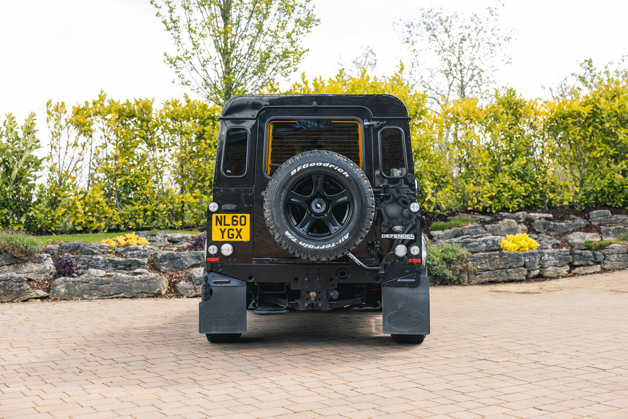 2010 LAND ROVER DEFENDER 90 XS for sale by auction in Hertfordshire ...
