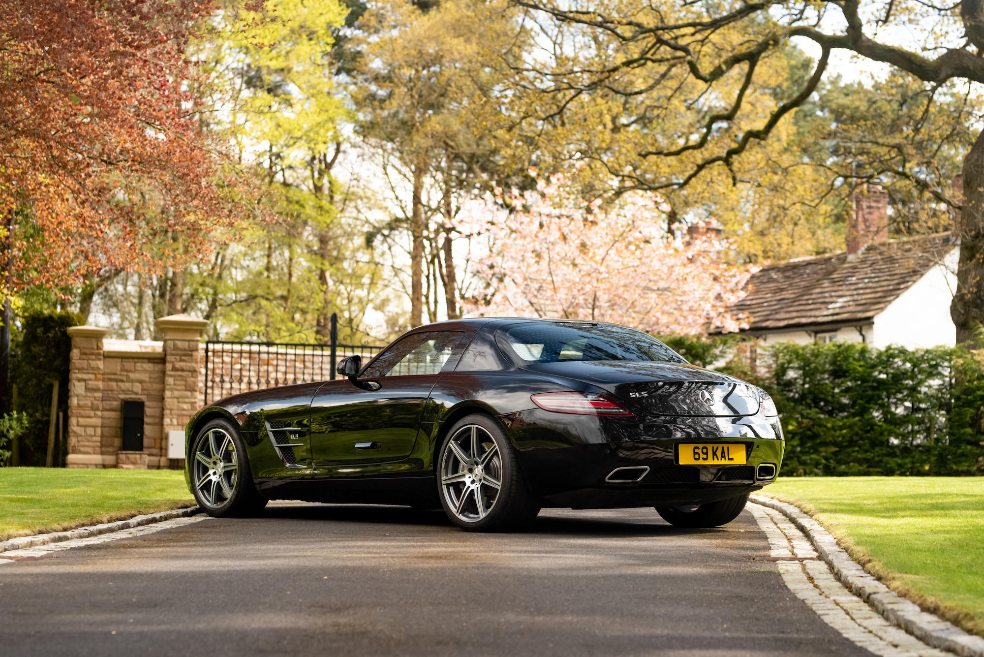 2010 MERCEDES-BENZ SLS AMG