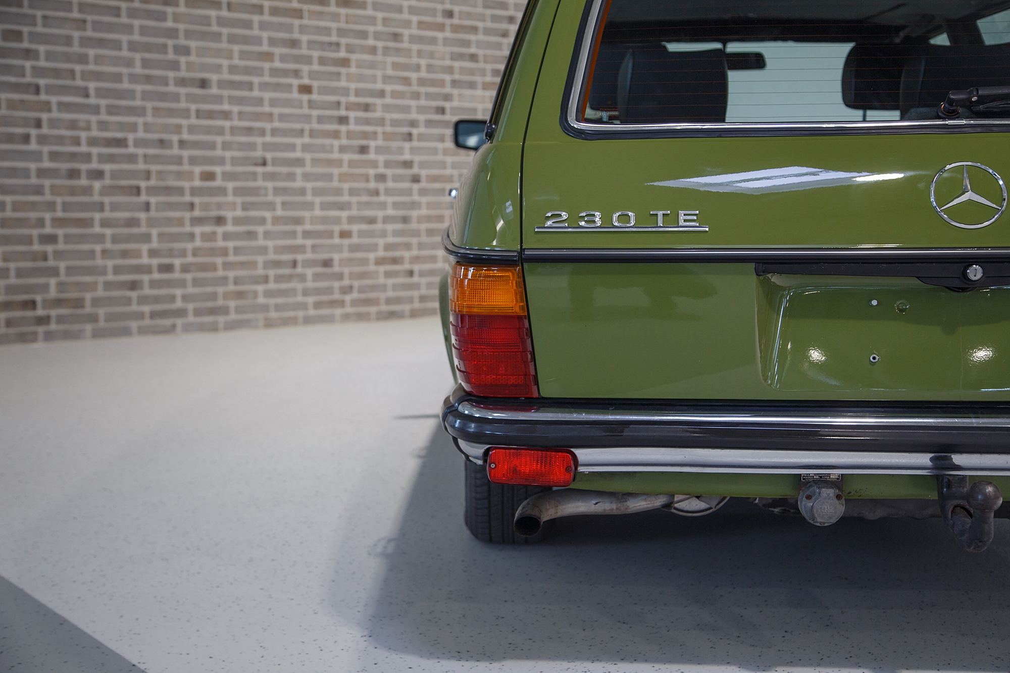 1982 MERCEDES-BENZ (W123) 230 TE